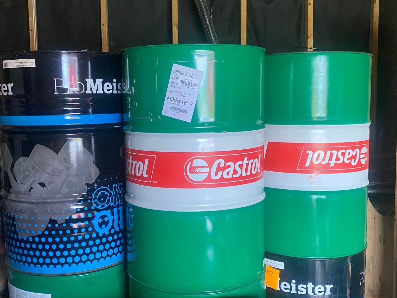 Ståltønner 200 liter | FINN-torget