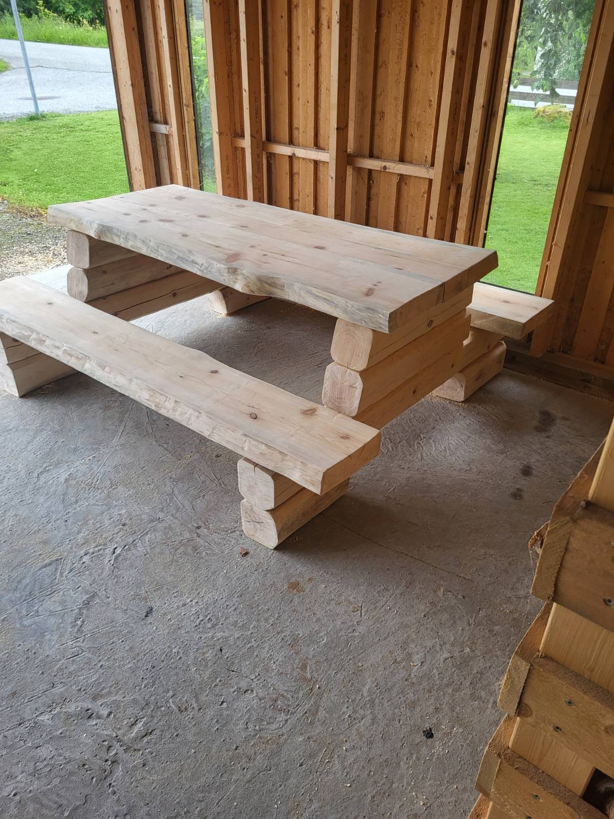 Villmarksbenk av furu | FINN torget