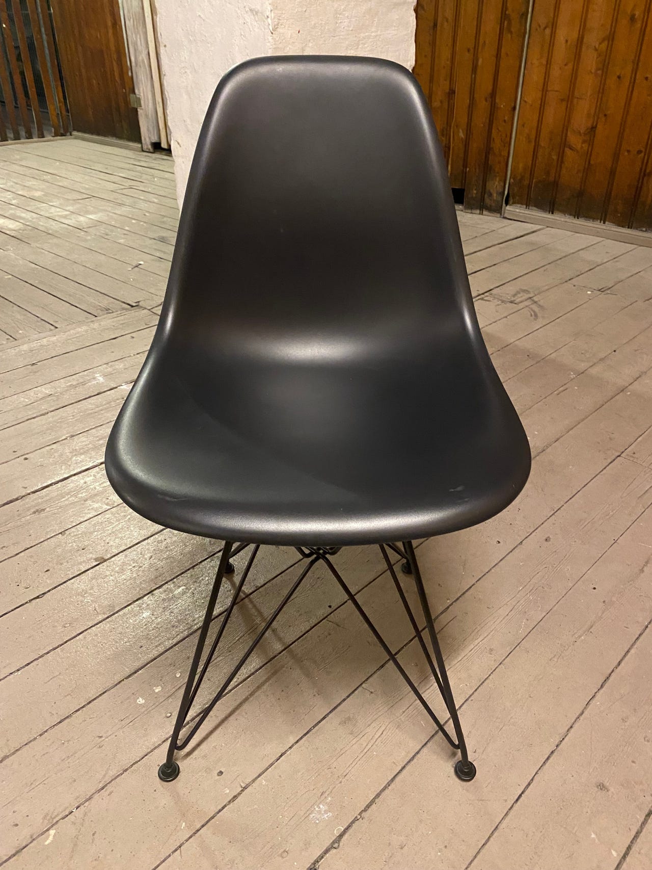 Vitra Eams stol | FINN torget