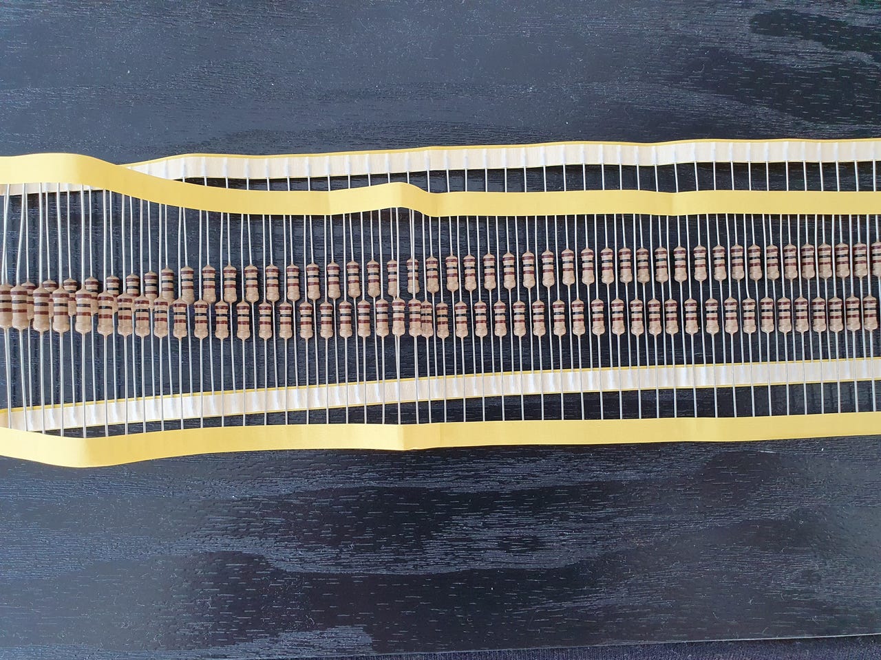 Elektronikk deler: resistorer, kondensatorer, transistorer, dioder ...