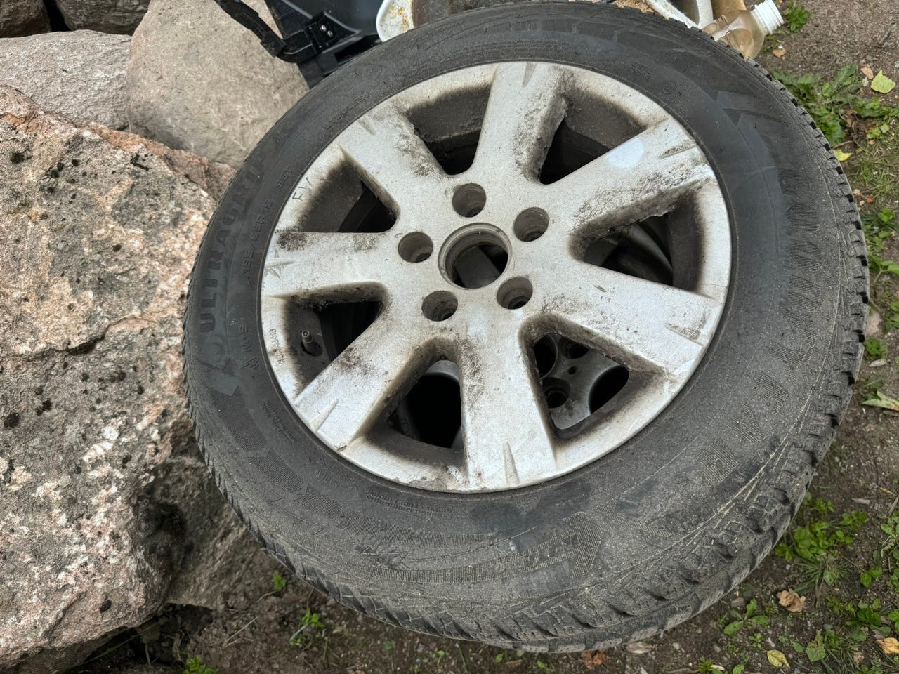 Piggfrie Vinterdekk 195/65 R15 | FINN torget