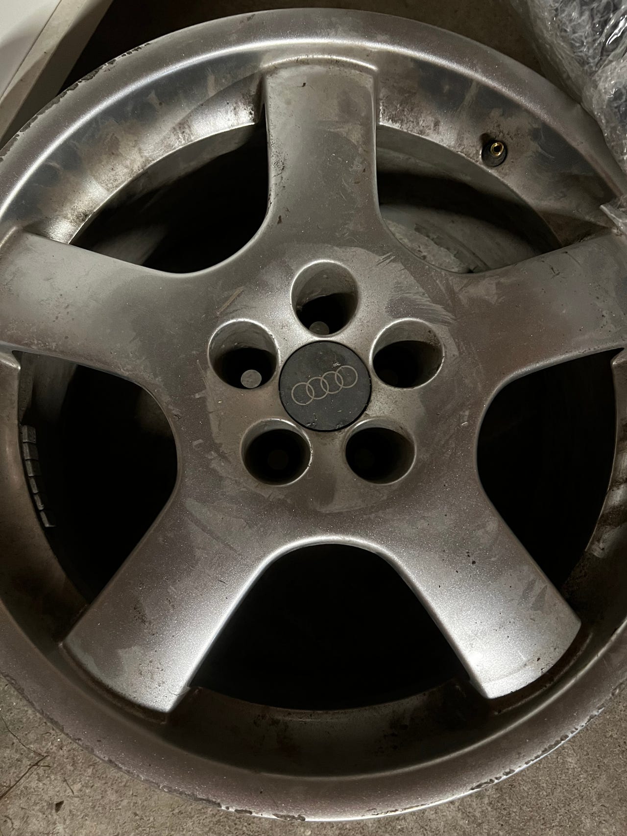 Audi 17’toms felger | FINN torget