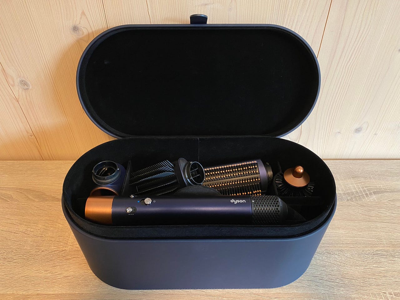 Dyson airwrap complete long gift edition | FINN torget