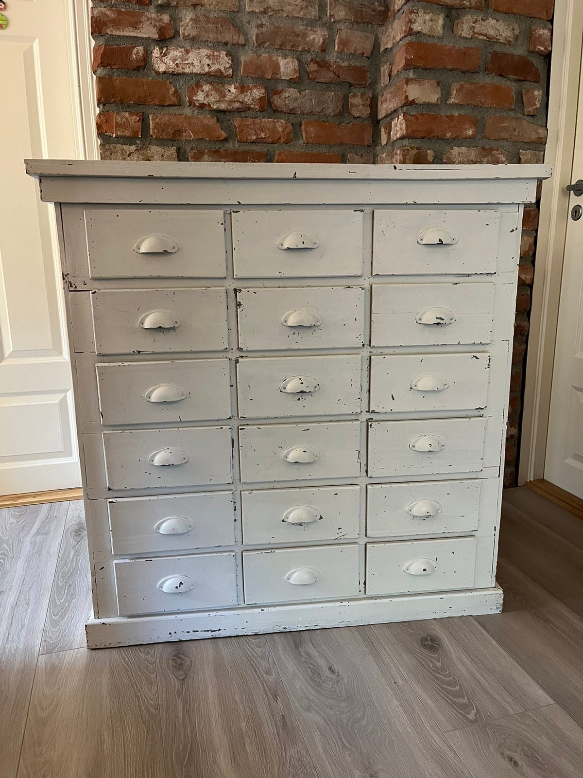 *reservert* Kjøpmannsdisk med 18 skuffer | FINN torget