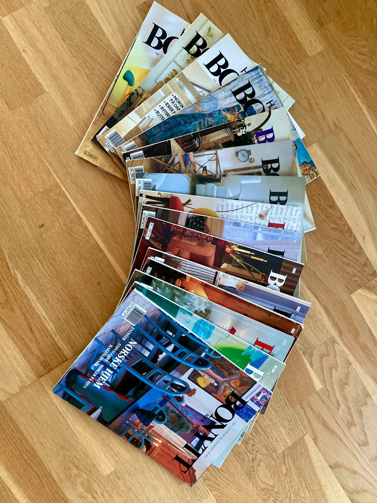 BONYTT 15 stk fra 90-tallet - interiør design kunst kunsthåndverk magasiner | FINN torget