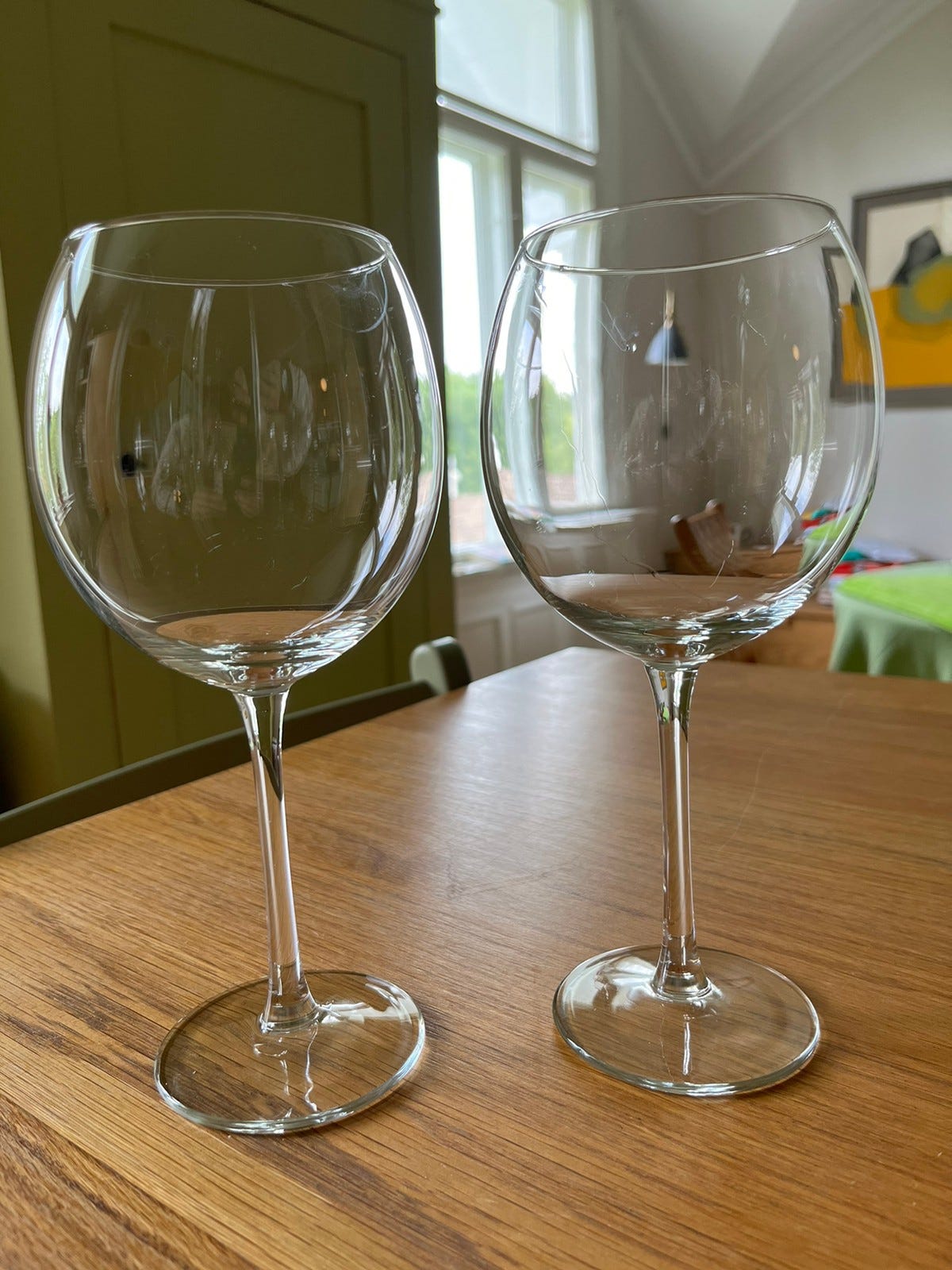 Vakre vinglass, store nok til spritz 🍊🫧 | FINN-torget