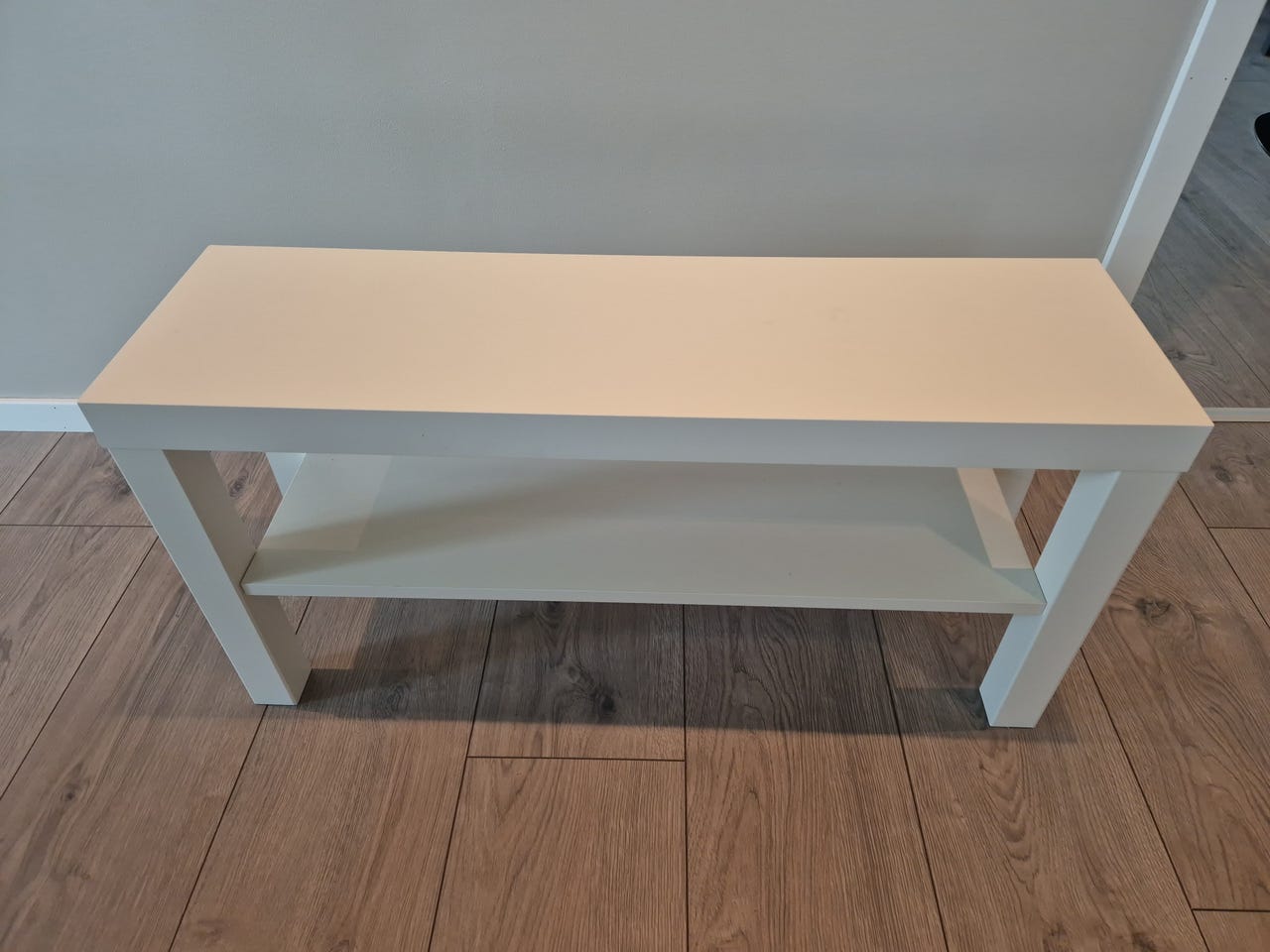 Liten TV-benk | FINN torget