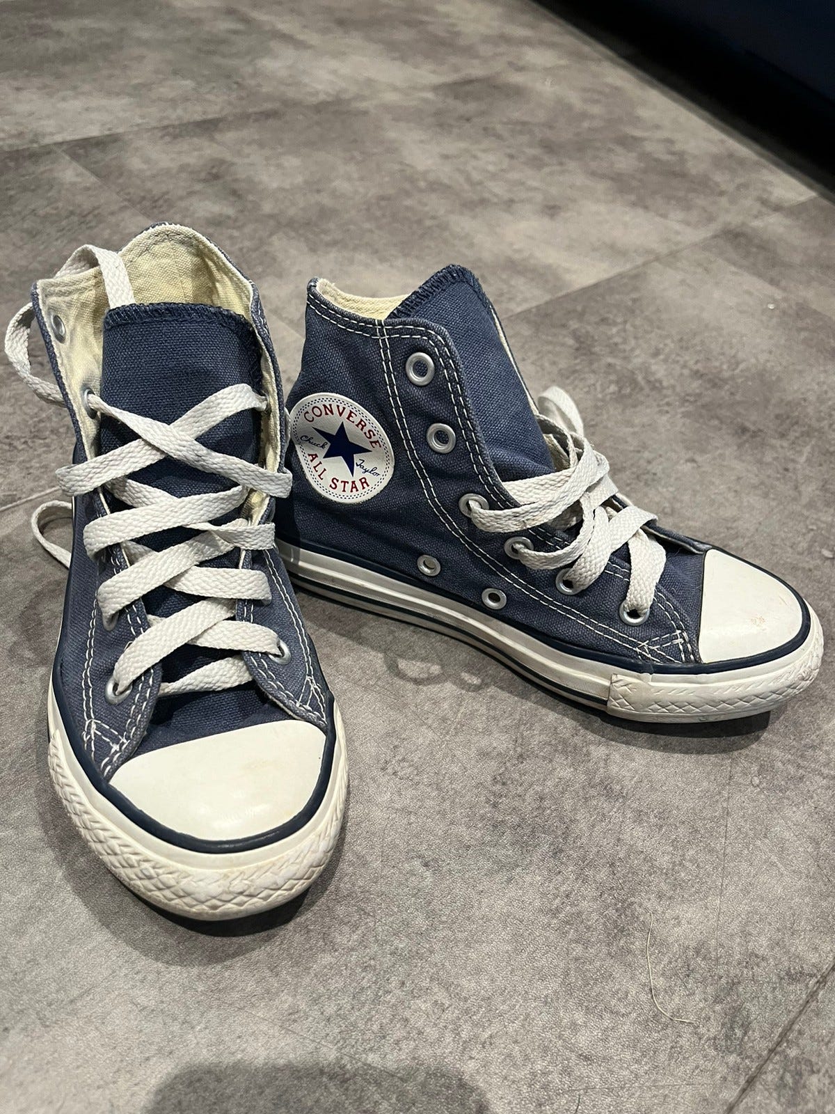 Converse str. 29 | FINN-torget