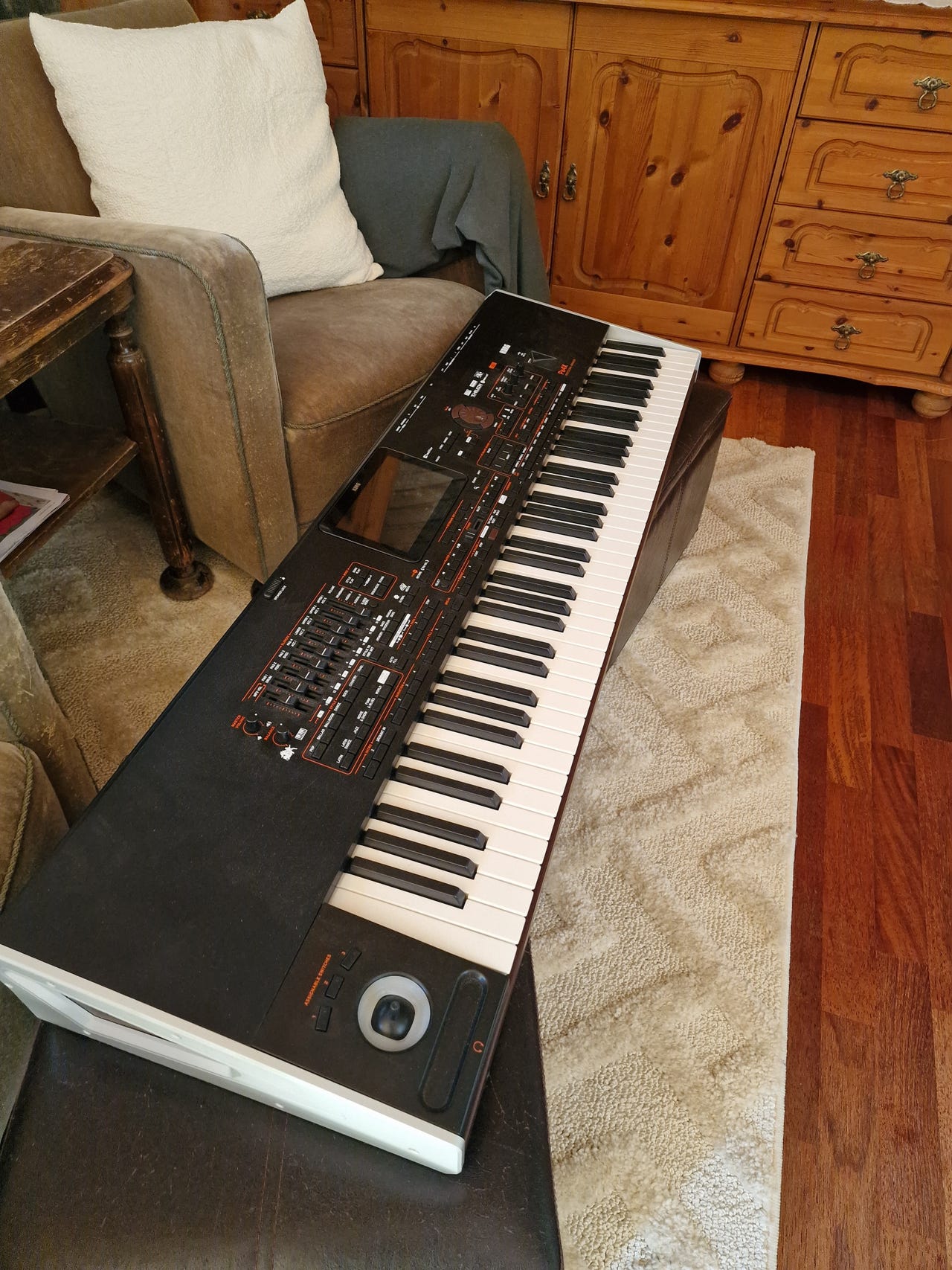 Korg Pa4x, 76 tangenter | FINN torget