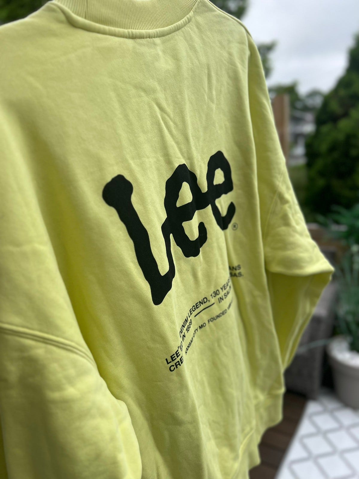 Neon Lee genser | FINN-torget