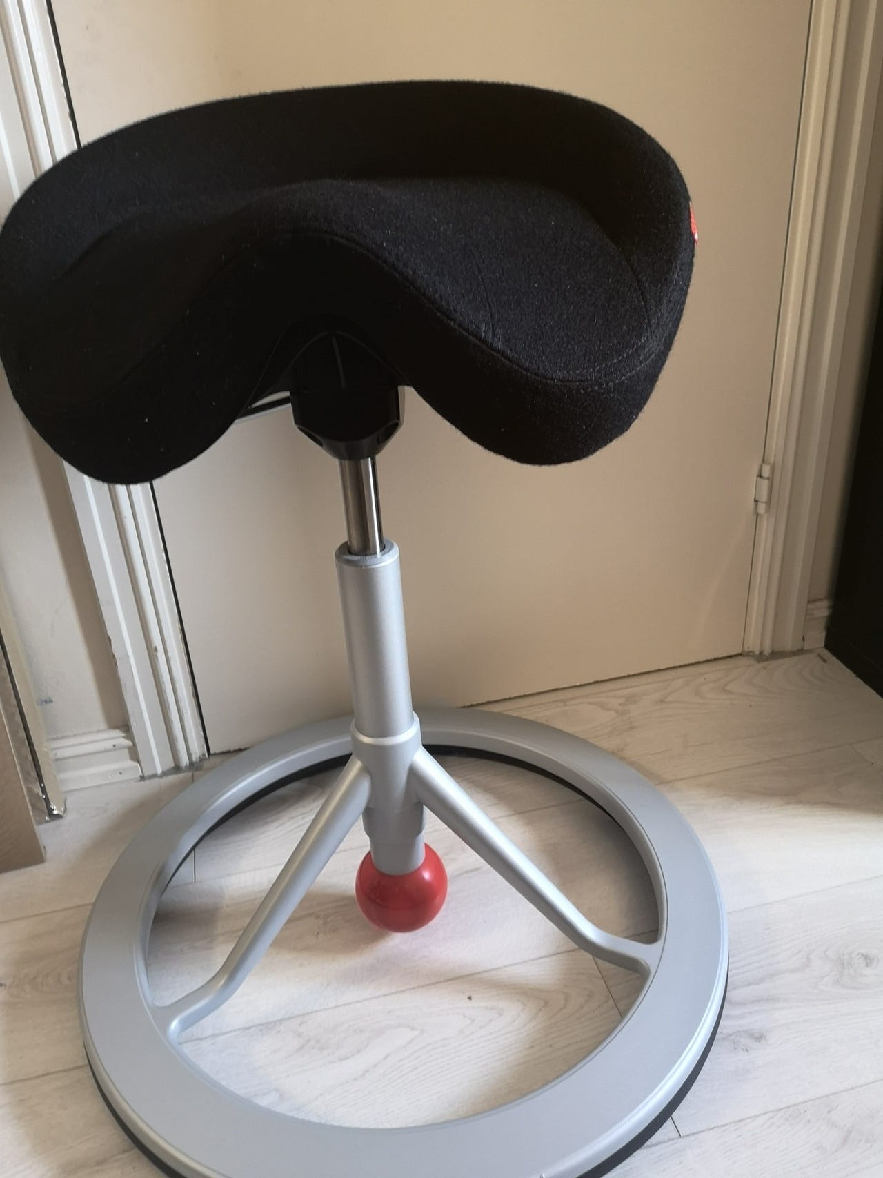 Backapp Smart 2.0 kontorstol med Nordic Wool, nesten som ny. | FINN-torget