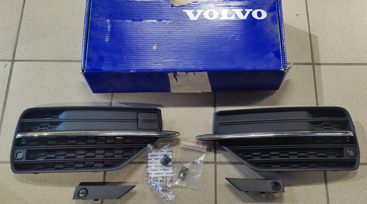 Volvo XC90 2016+ Nedre Grill Kit | FINN-torget