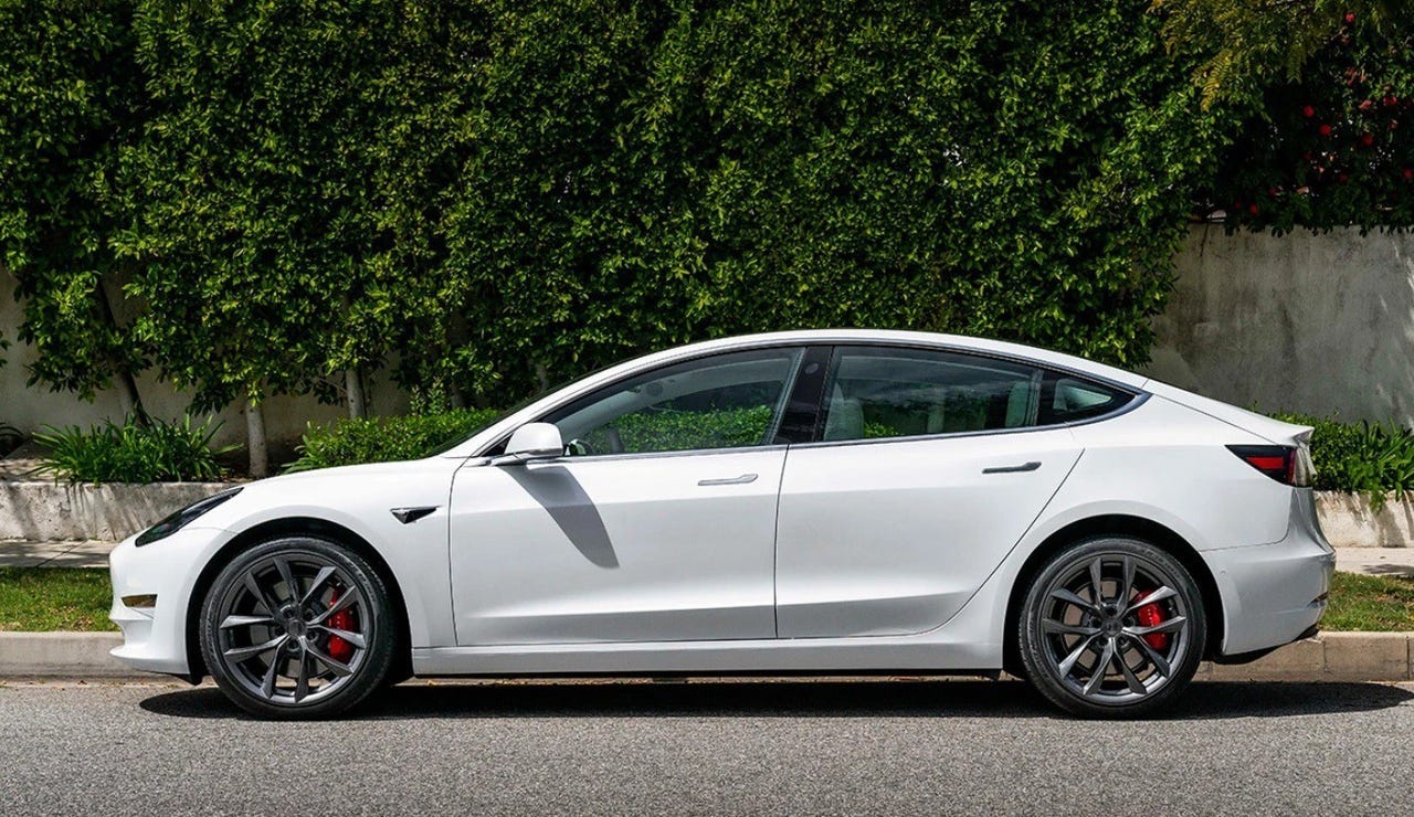 18" TESLA MODEL 3 TESTVINNER GOODYEAR VINTERHJUL! SEMI SMIDDE FELGER ...