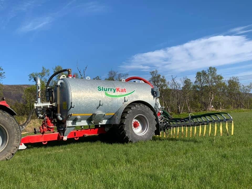 Til salgs: SlurryKat Farmline stripespreder 7.5 - 9m for tankvogn ...