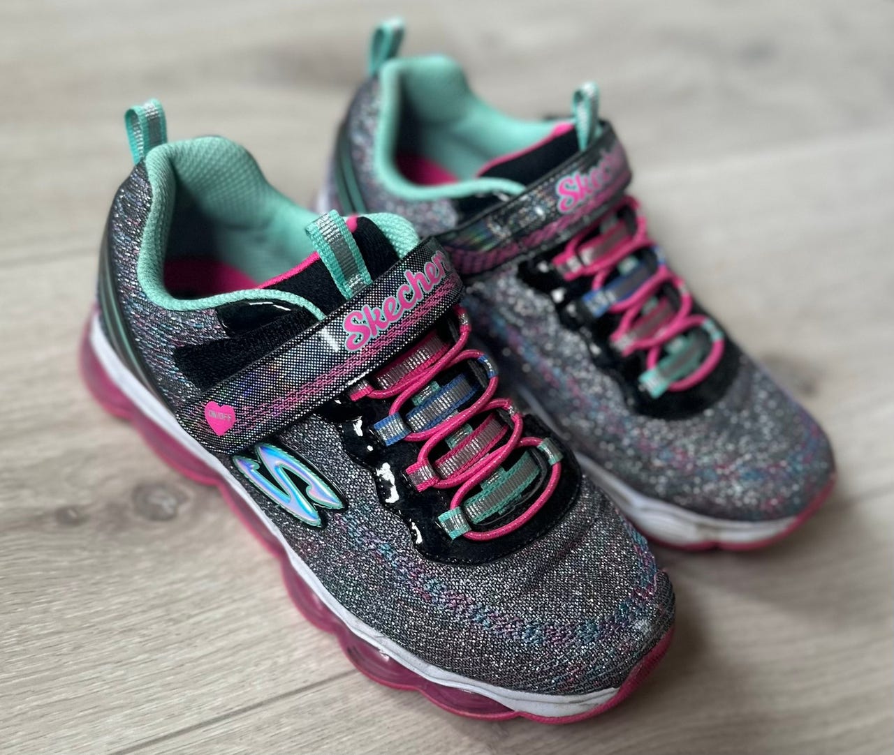 Skechers s-lights str 35👟👟 | FINN torget