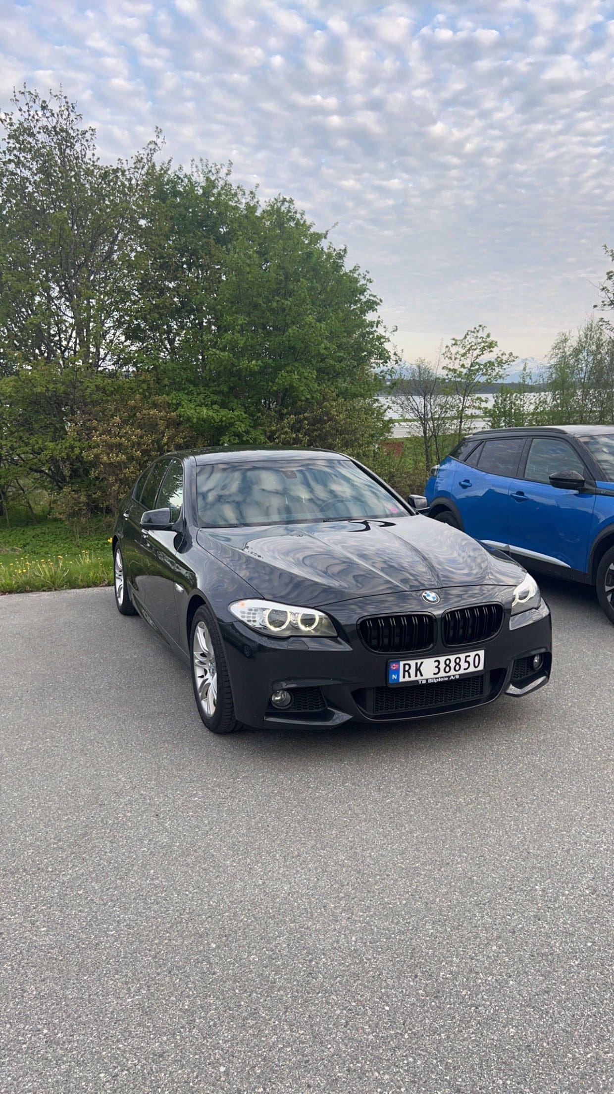 Bruktbil til salgs: BMW 5-Serie - 2011 - Grå - 163 hk - Sedan | FINN.no