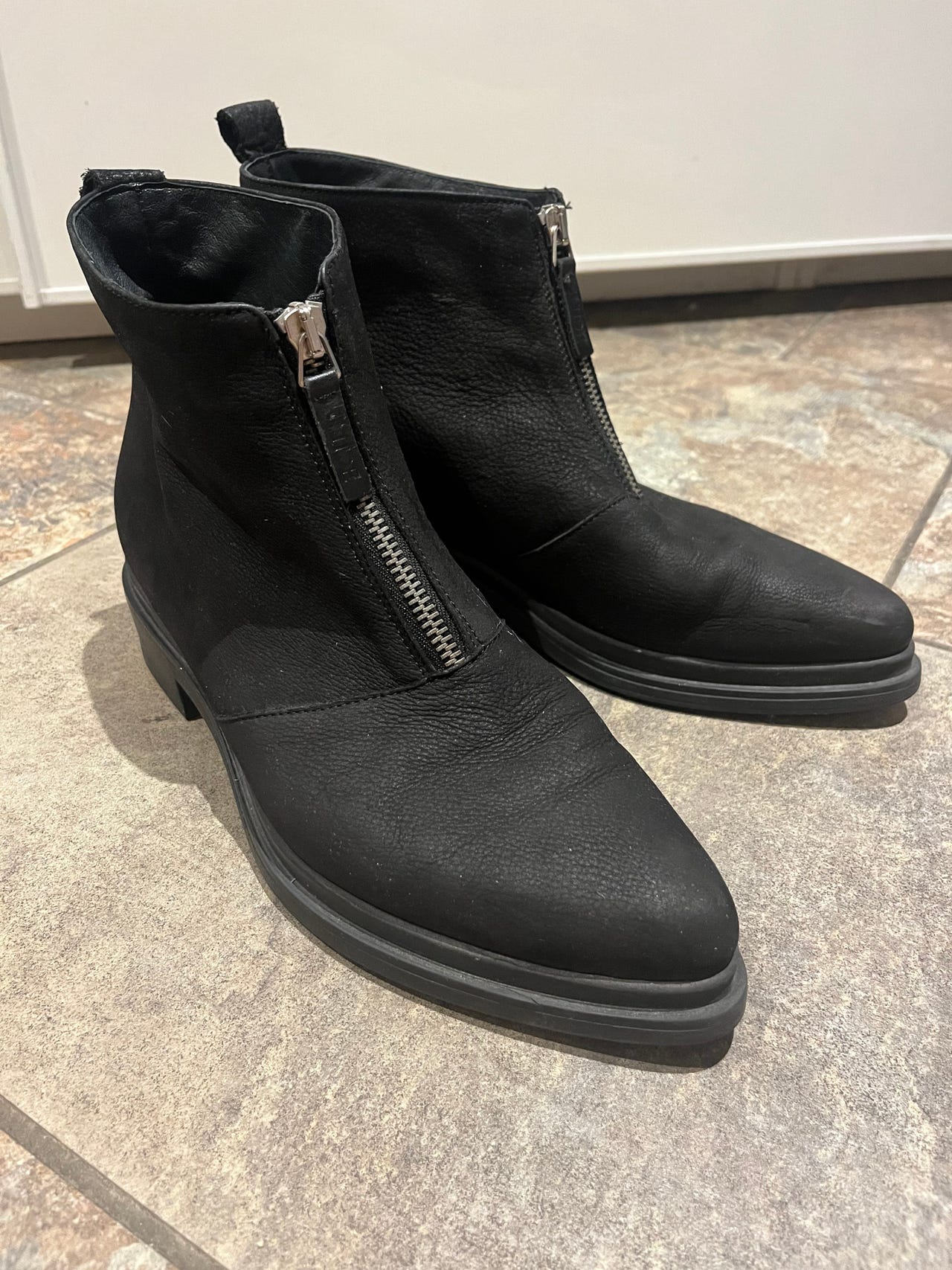 Nude skinnskoletter med glidelås forran | FINN torget