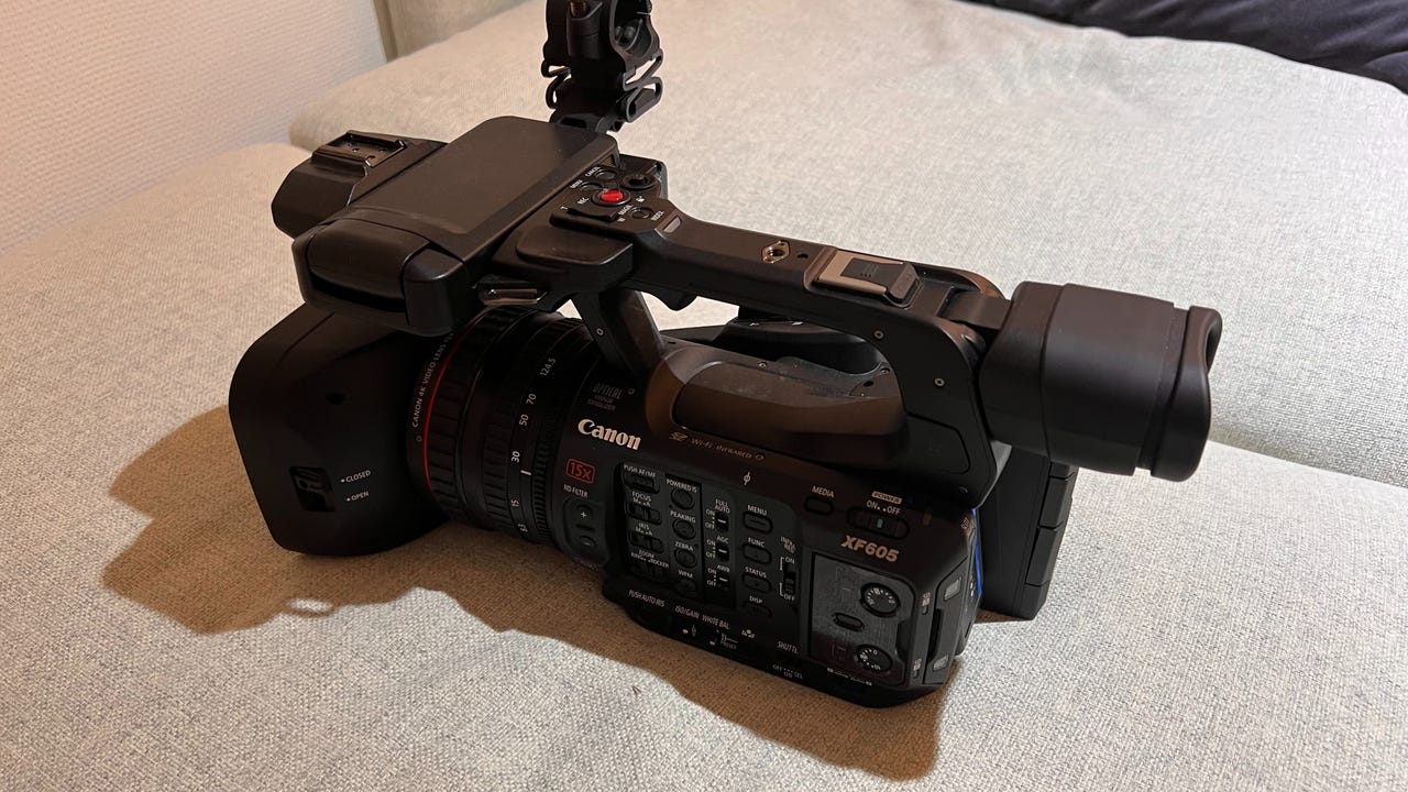 Canon XF605 UHD 4K HDR Pro Camcorder | FINN-torget