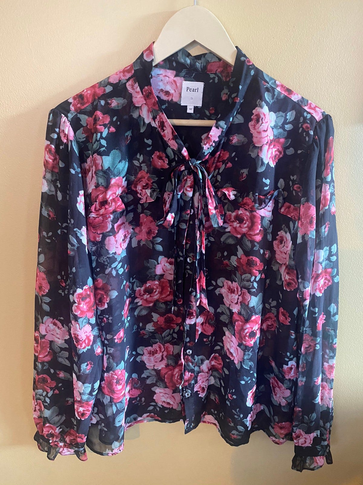 Blomstrete bluse | FINN torget