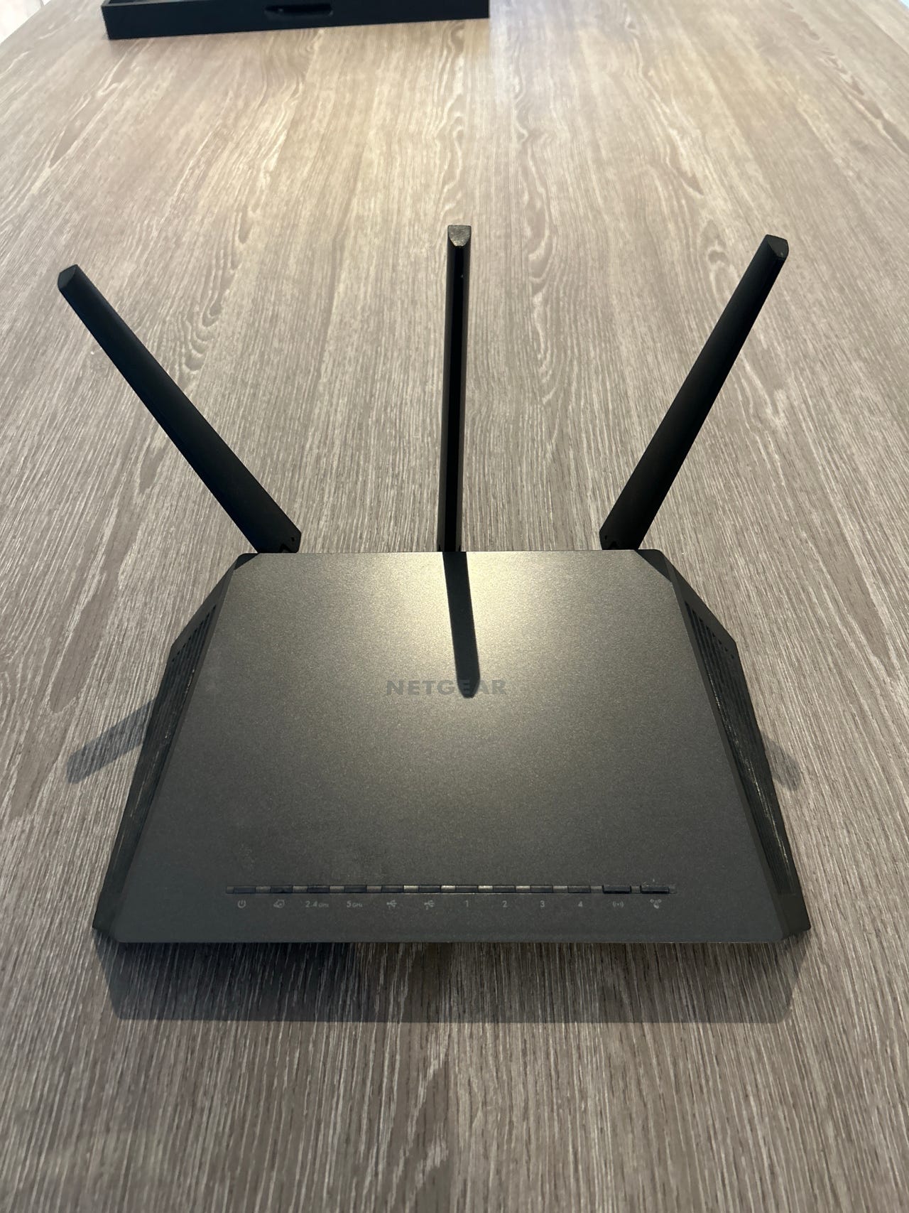 Netgear Nighthawk R7000 AC1900 Smart WiFi Router | FINN-torget