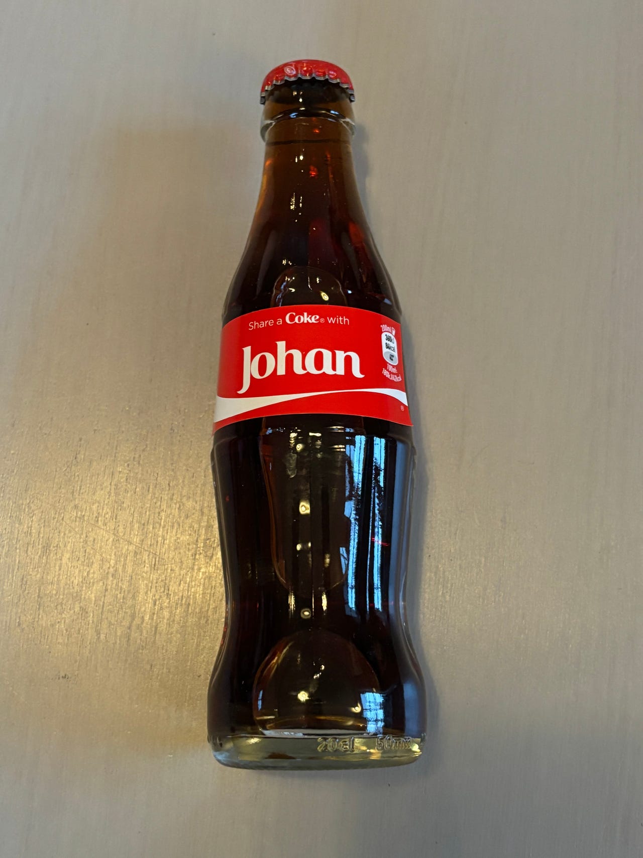 Eldre, uåpnet Coca Cola flaske vin glass. Navn Johan. Uåpnet | FINN-torget