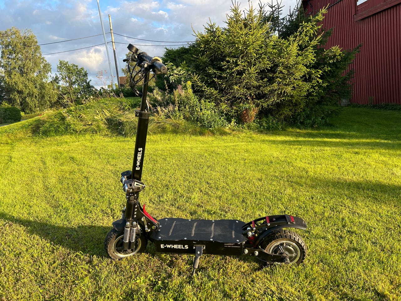 E-Wheels E8 | El-Sparkesykkel | FINN-torget