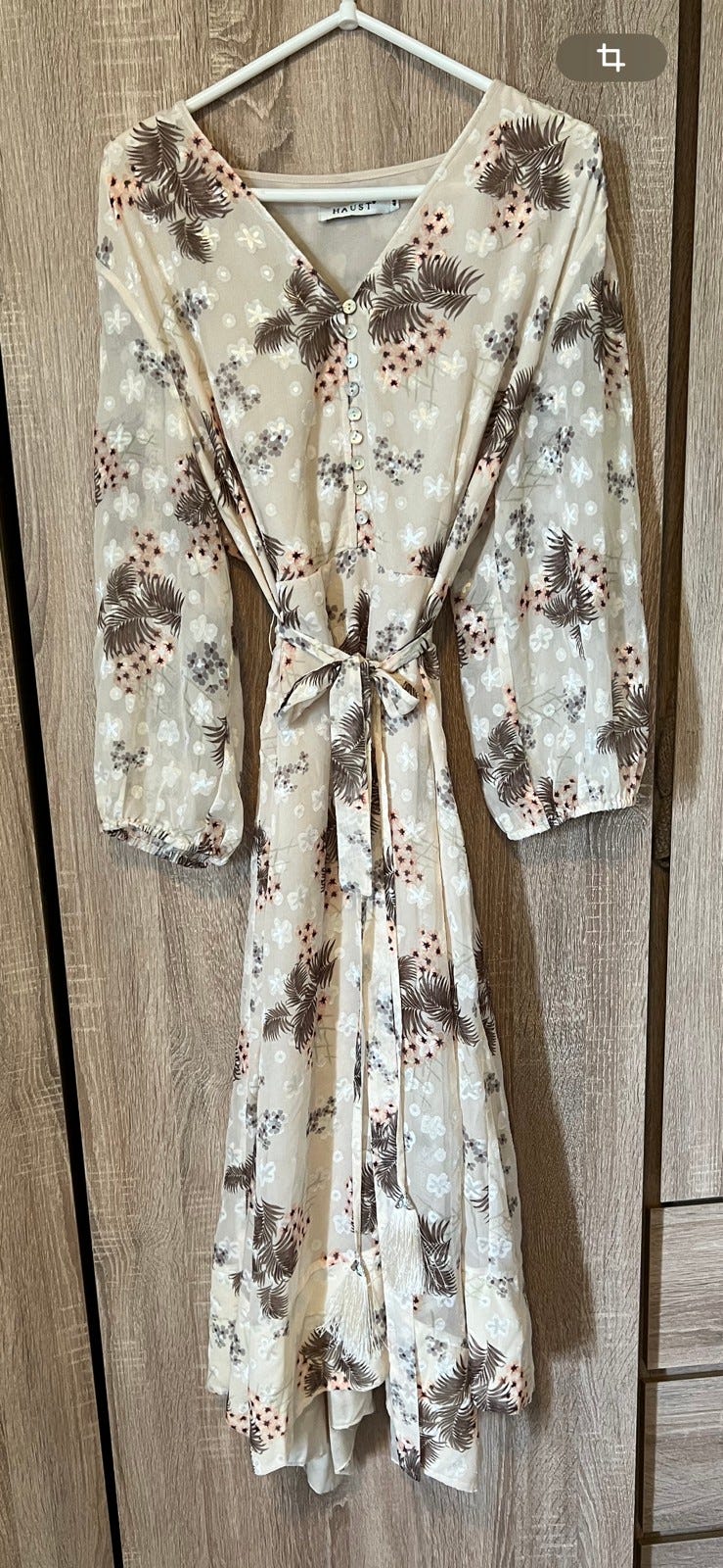 Nydelig kjole fra Haust Collection | FINN torget