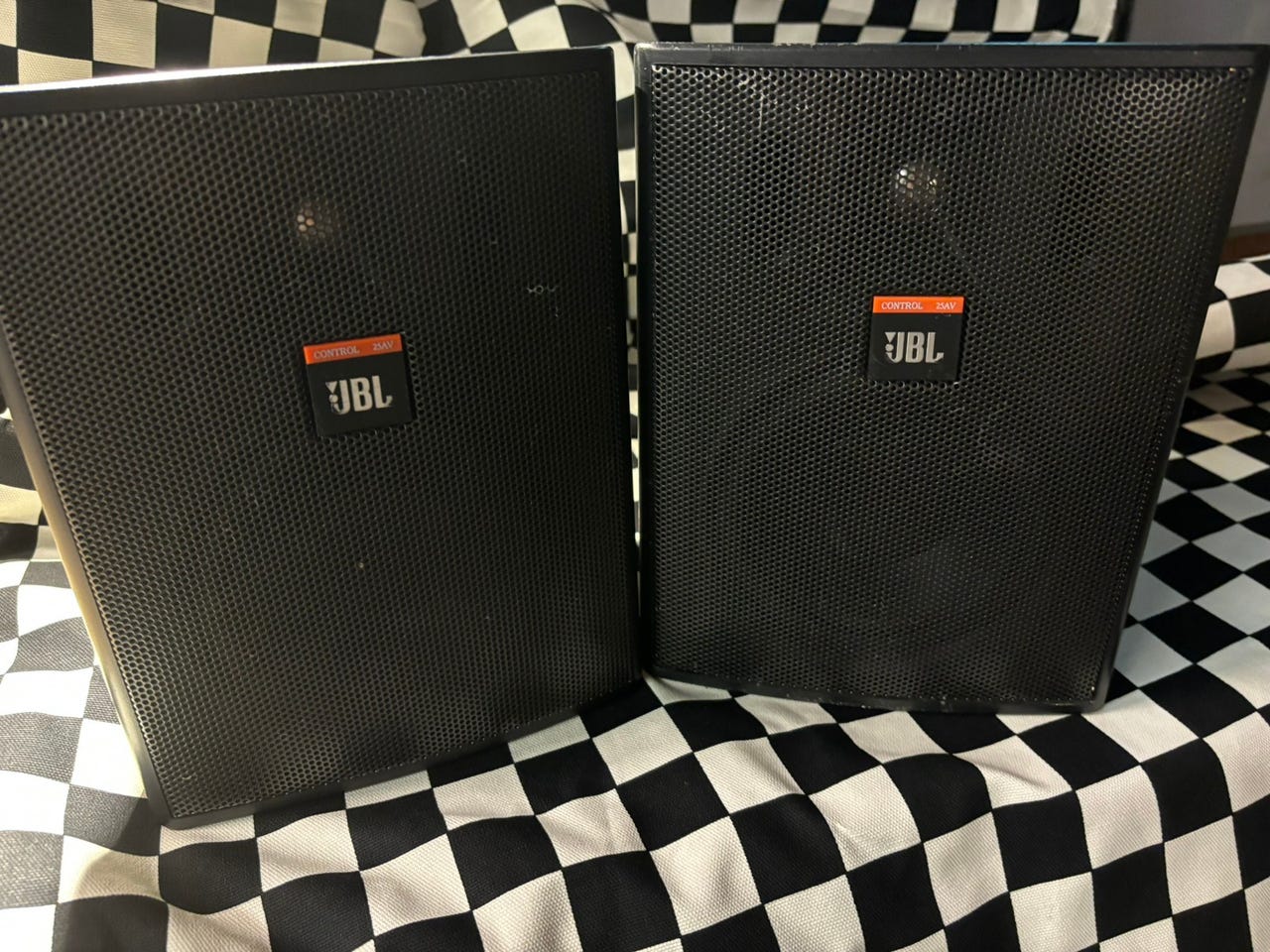 JBL Control 25AV Professional høyttalere | FINN torget