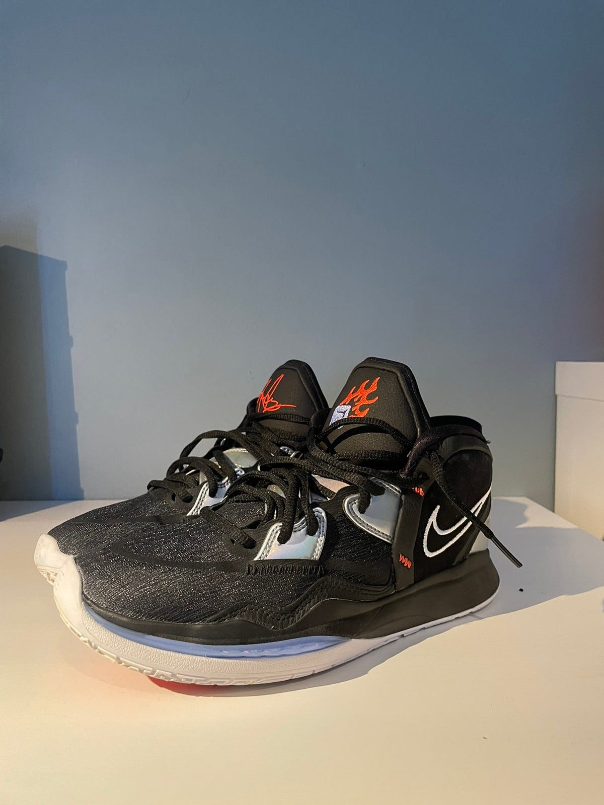 Nike Kyrie (Infinity Fire and Ice) Basketball sko Str. 41 | FINN torget
