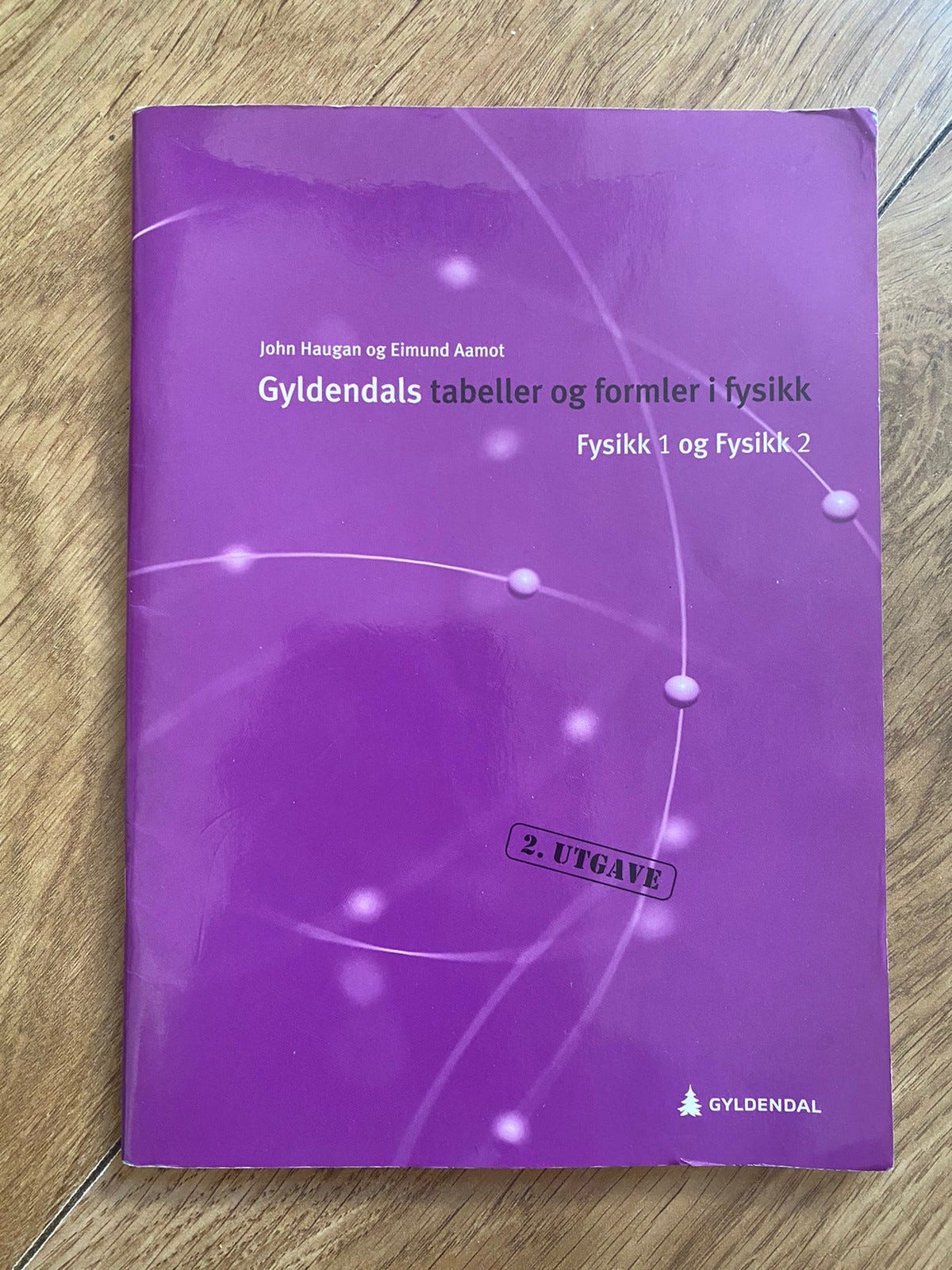 Nr.4. Tabeller og formler i FYSIKK. 2.utgave. | FINN-torget