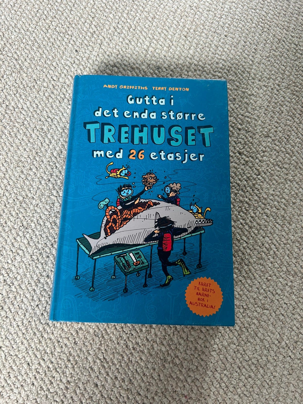 Barnebok «Gutta i trehuset» | FINN-torget
