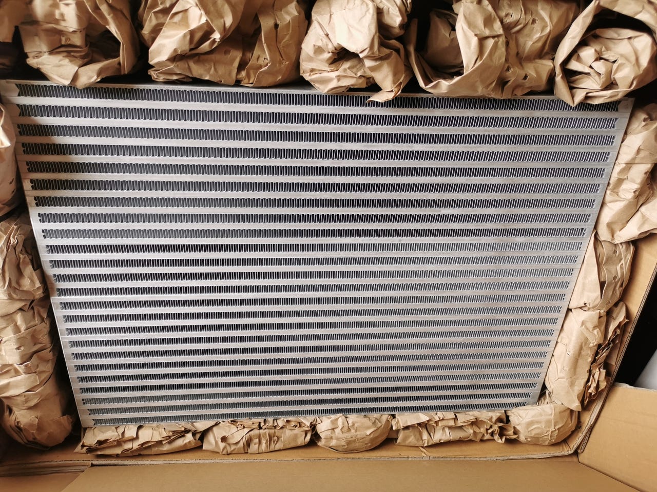 NRF radiator element - 66cm x 46 x 8cm - ubrukt i eske - GI BUD | FINN ...