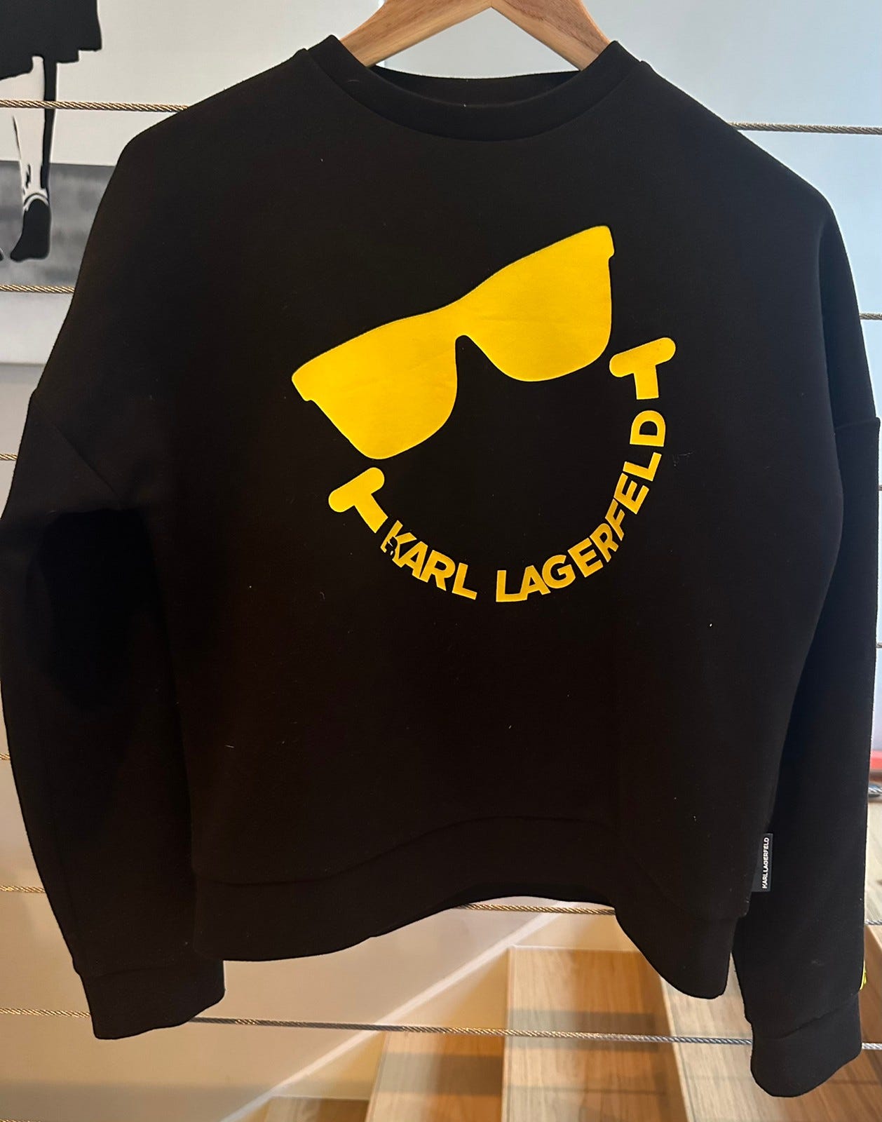 Karl Lagerfeld genser | FINN torget