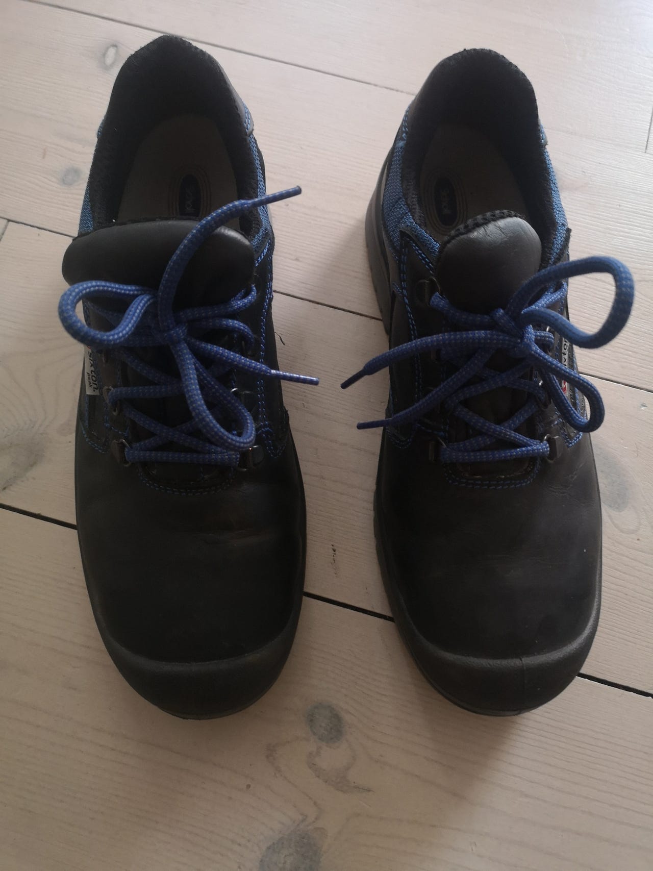 Vernesko og genser (Kuben vgs) | FINN-torget