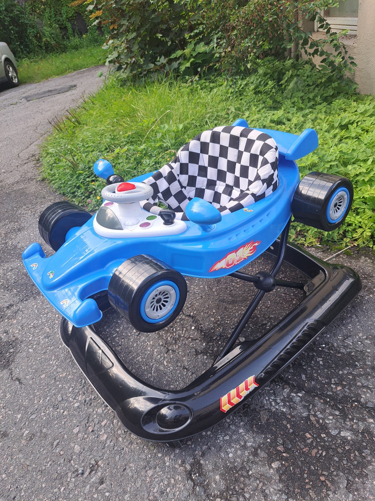 Kul gåbil med lyd | FINN-torget