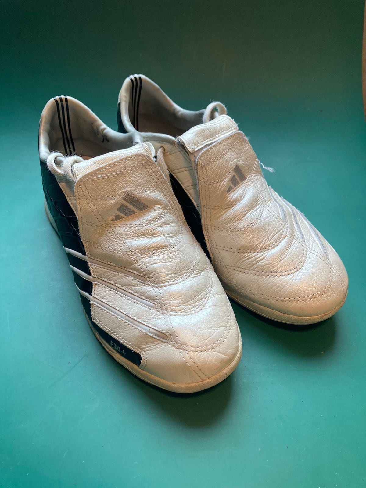 Adidas innesko, str. 38 (reservert) | FINN-torget