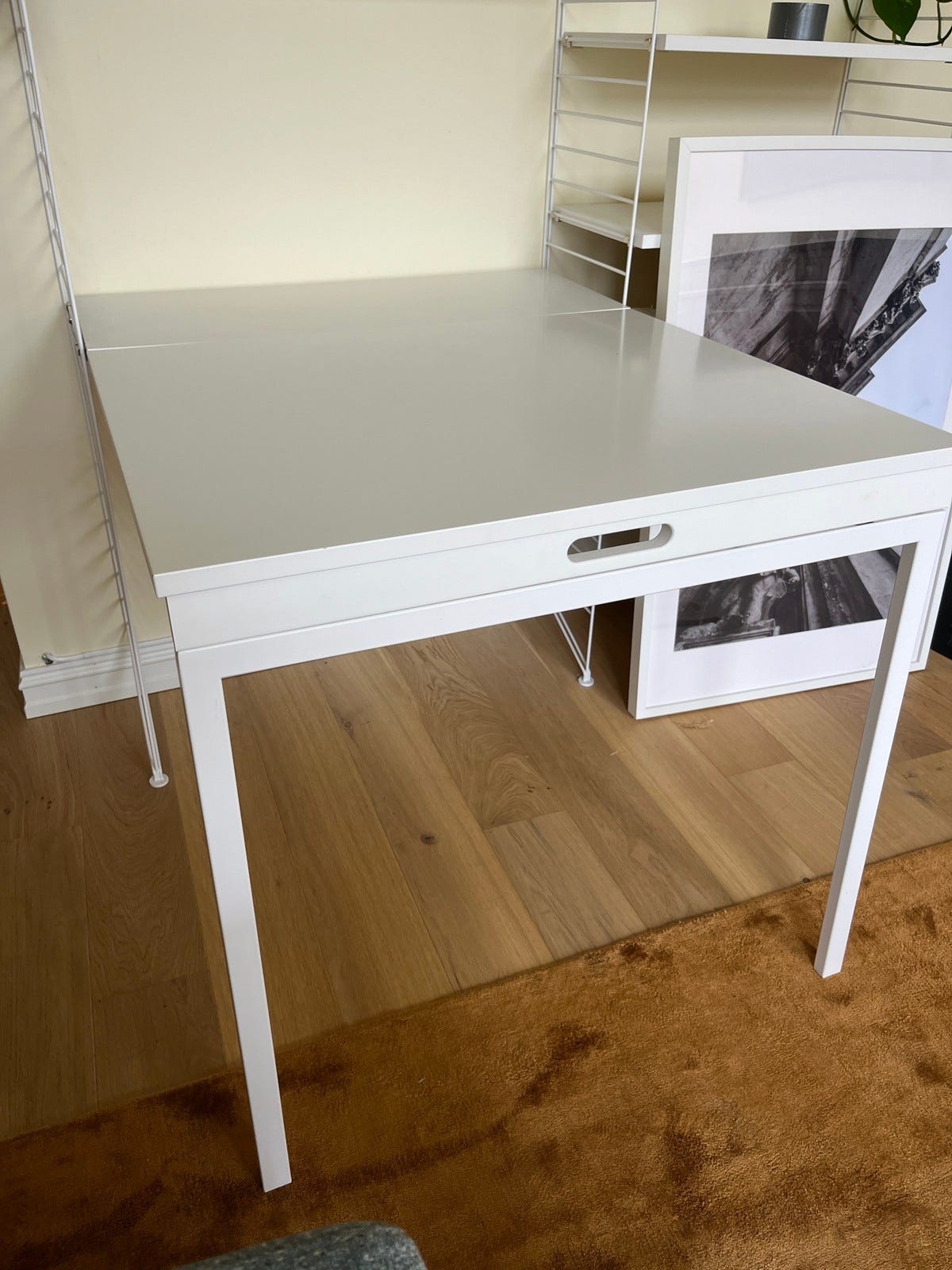 String klappbord / pult / skrivebord i hvit farge | FINN torget