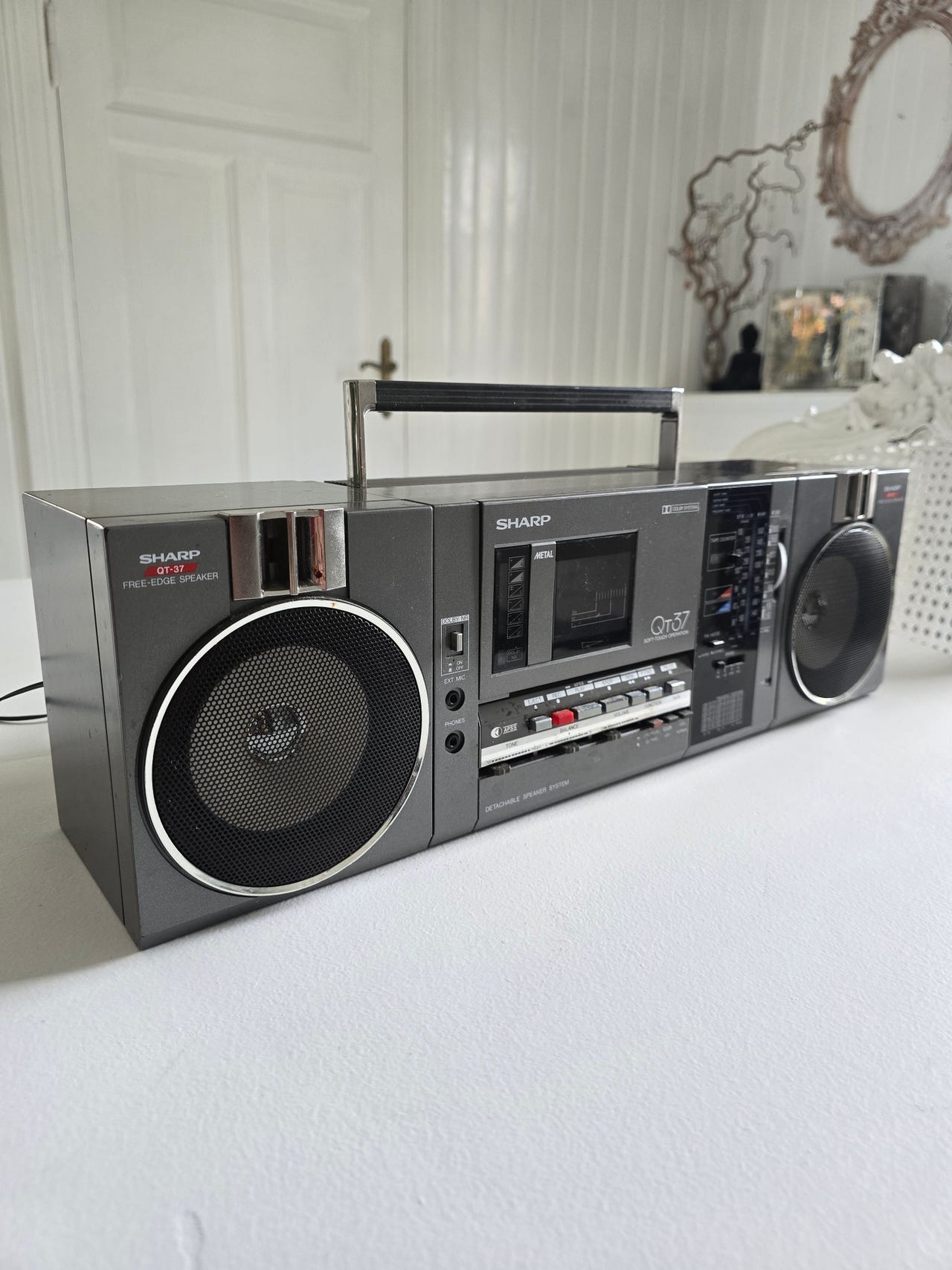 Sharp QT-37 Free Edge Speaker NY PRIS | FINN-torget