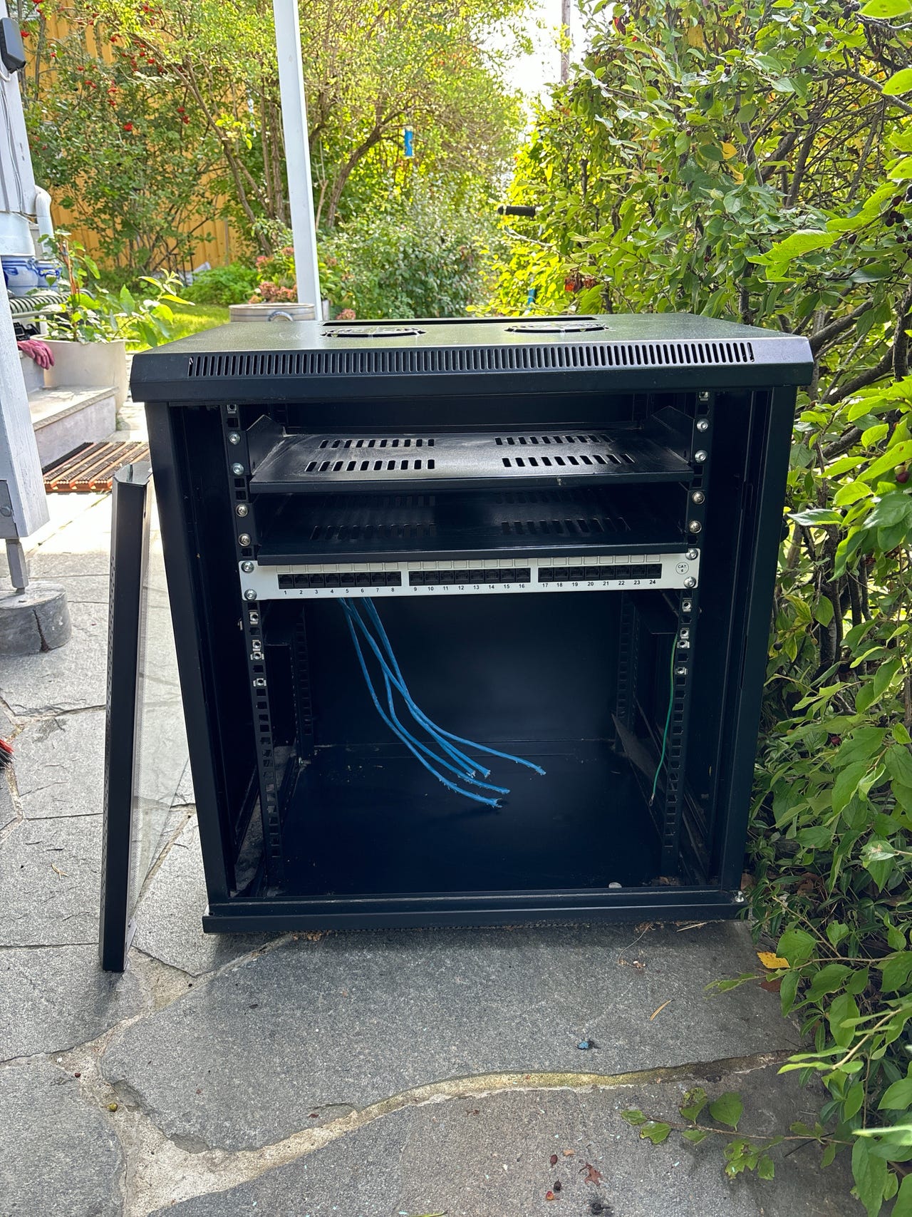 Dataskap / server rack | FINN-torget