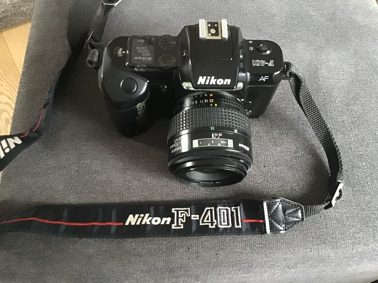 Nikon F401 fotoapparat og blits | FINN-torget