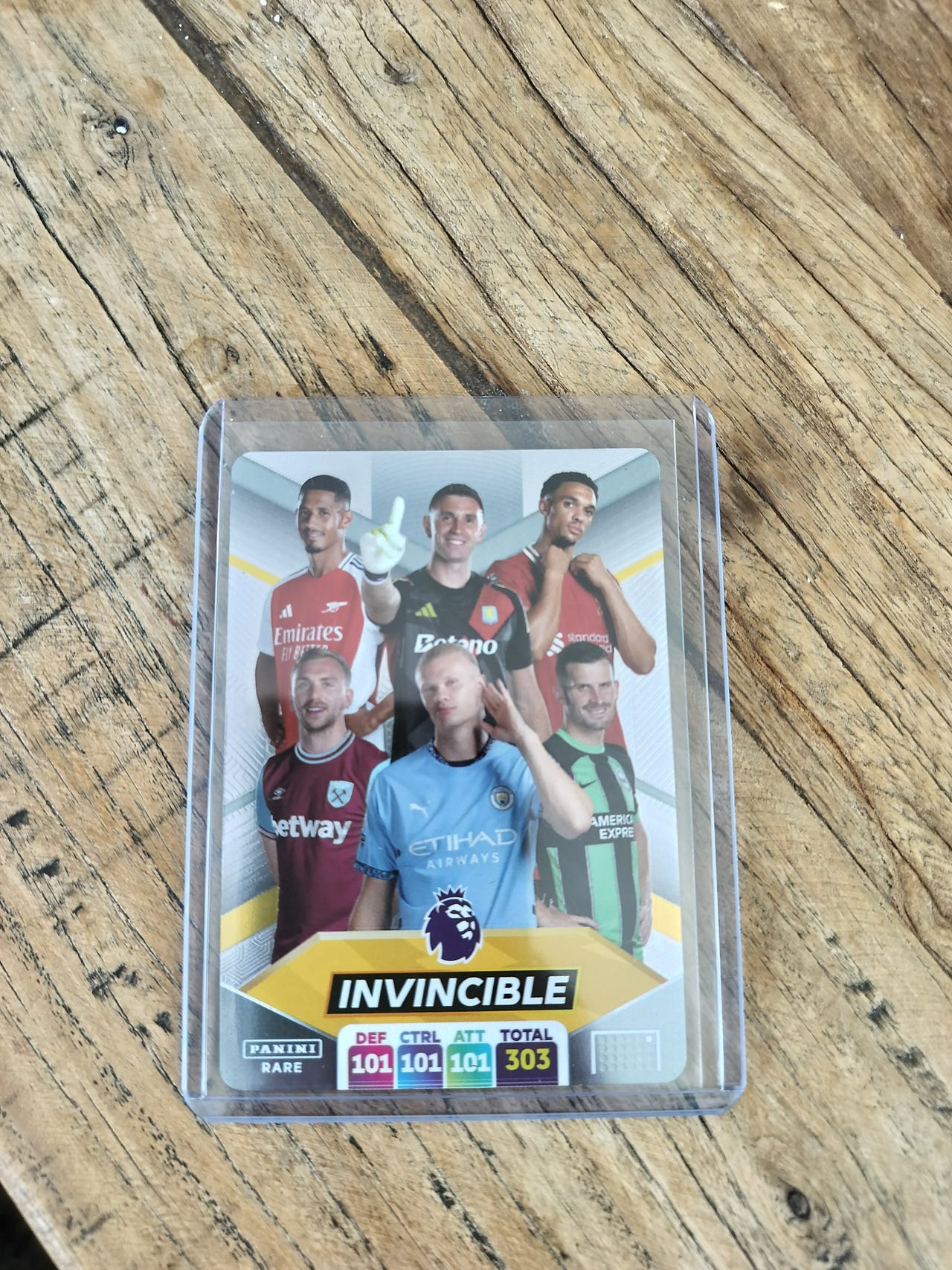Panini Adrenalyn XL Premier League 2025 Invincible card | FINN-torget