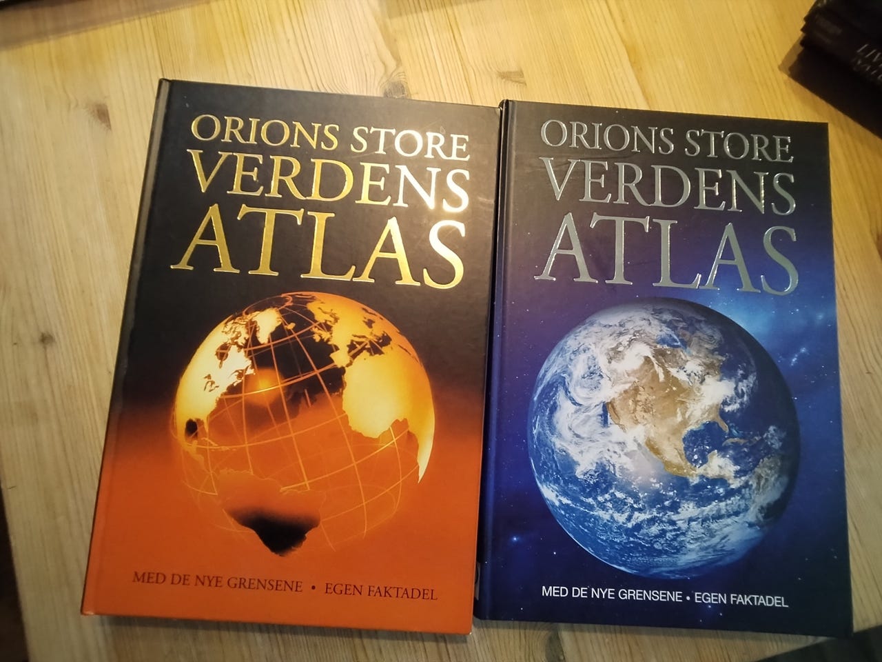 2 stk Orions store verdens atlas | FINN torget