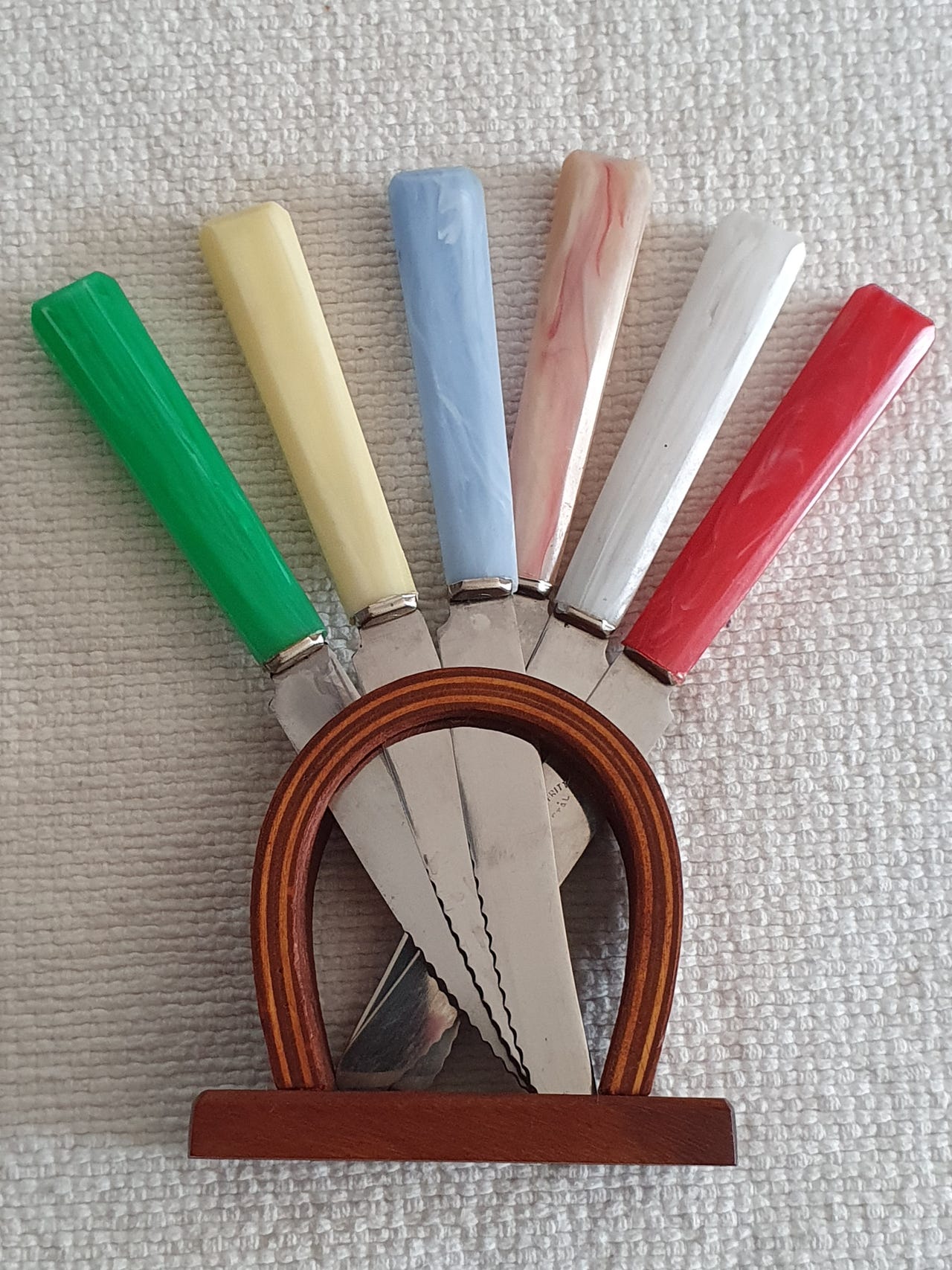 Retro pastellfarget Fruktkniver! | FINN torget