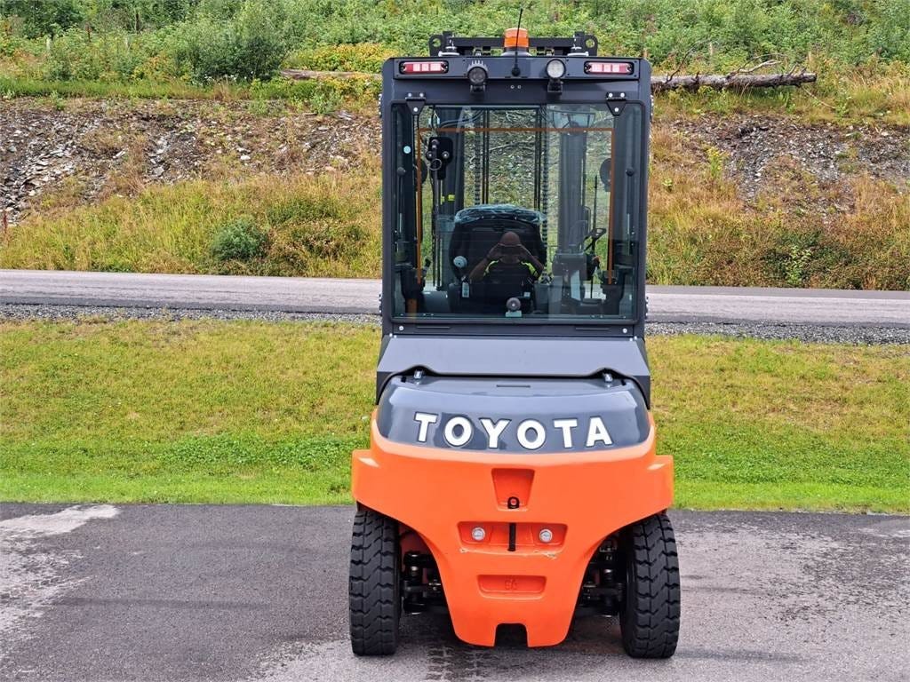 Til salgs: Toyota 8FBMT50 - 2023 - Truck - Løftekapasitet 5000 kg ...