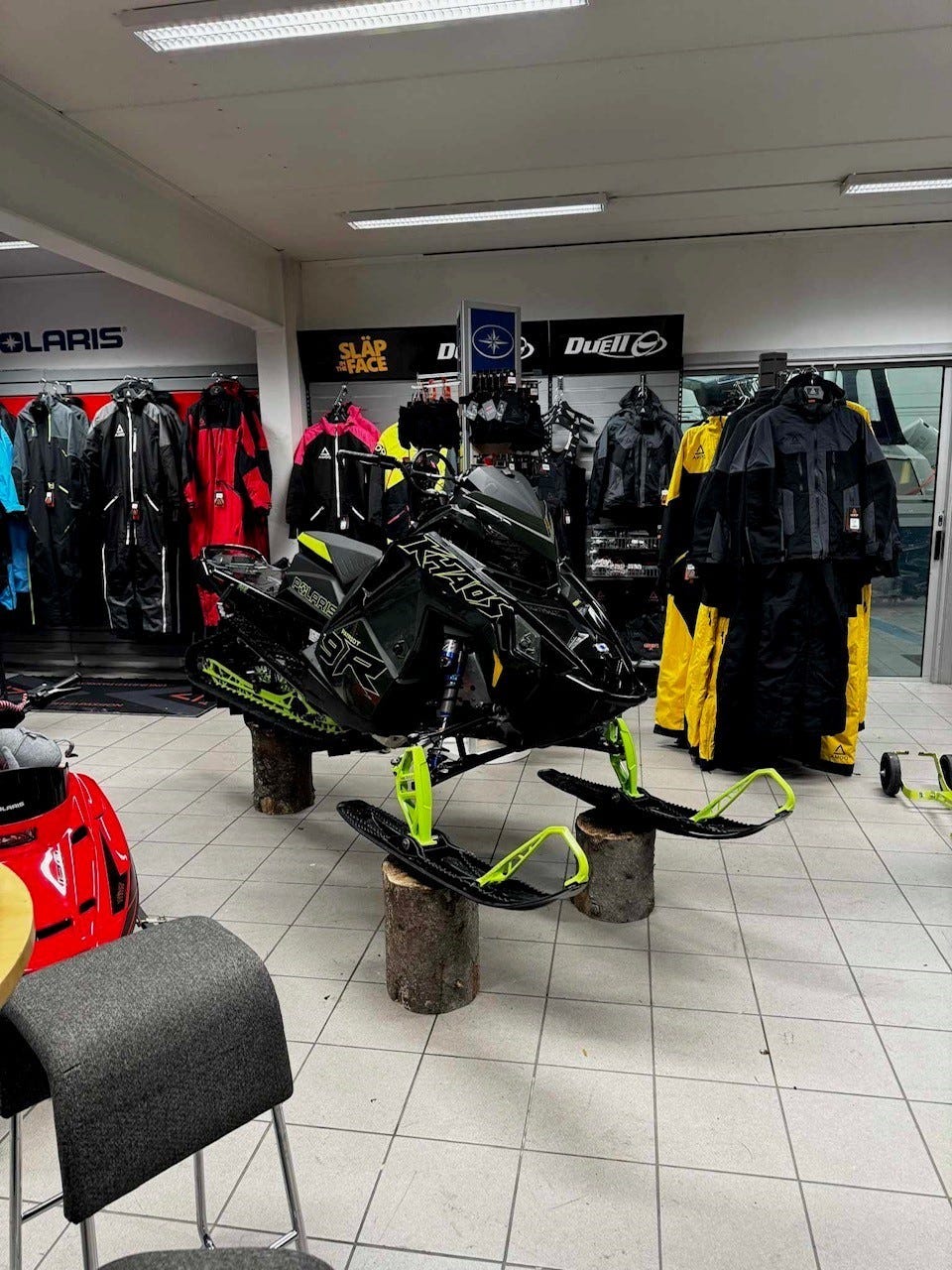 Til salgs: Polaris 9R RMK Khaos Slash 146 50-årskampanje - 2024 - 900 ccm - Snøscooter | FINN.no