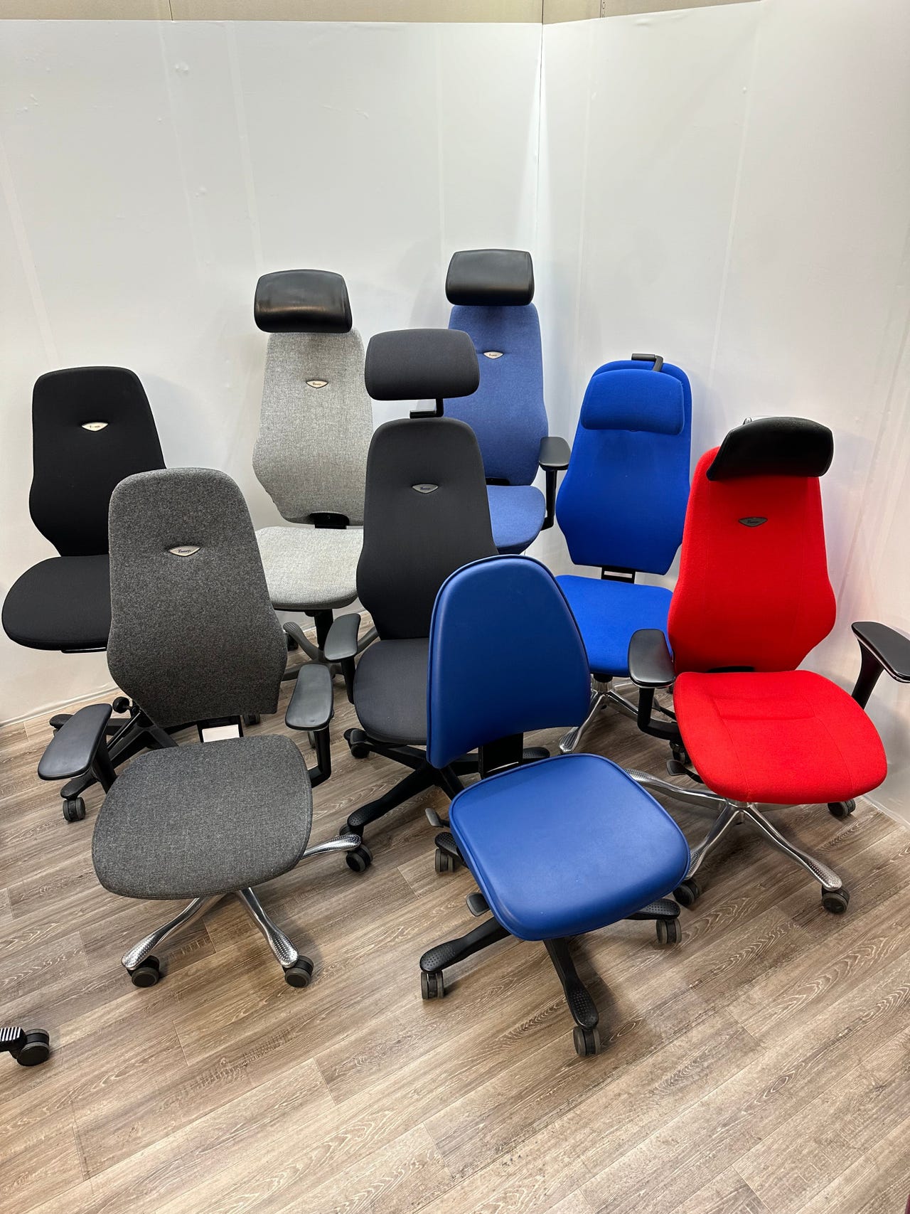 100 stk Kinnarps 6000/ 8000 kontorstoler [nyrenset/ gratis levering] | FINN-torget