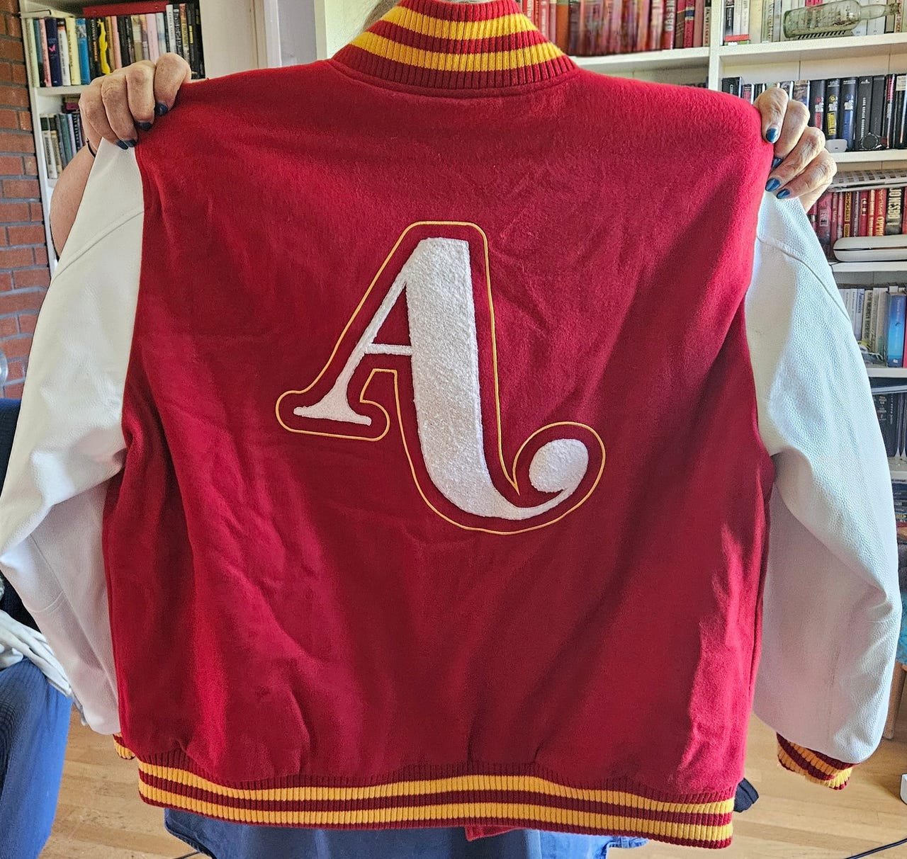 Adele letterman jacket | FINN-torget
