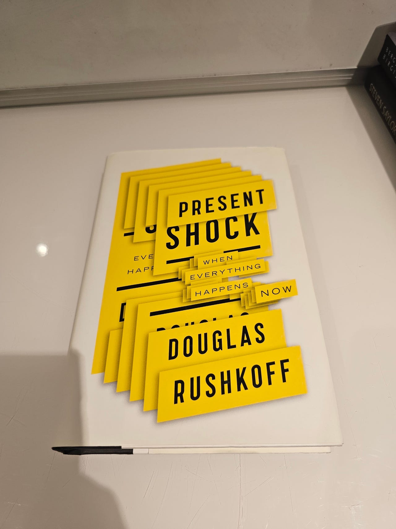 Present shock. Douglas Rushkoff | FINN torget