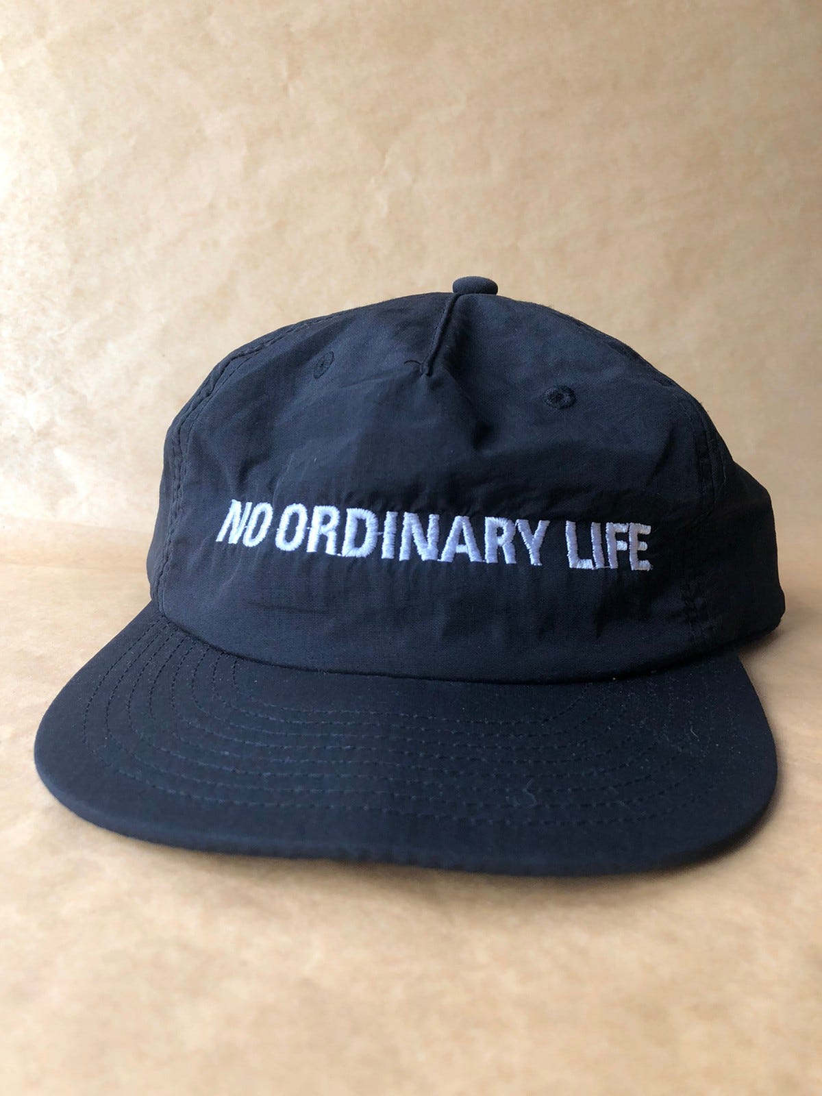 Caps No Ordinary Life 🌈 | FINN-torget