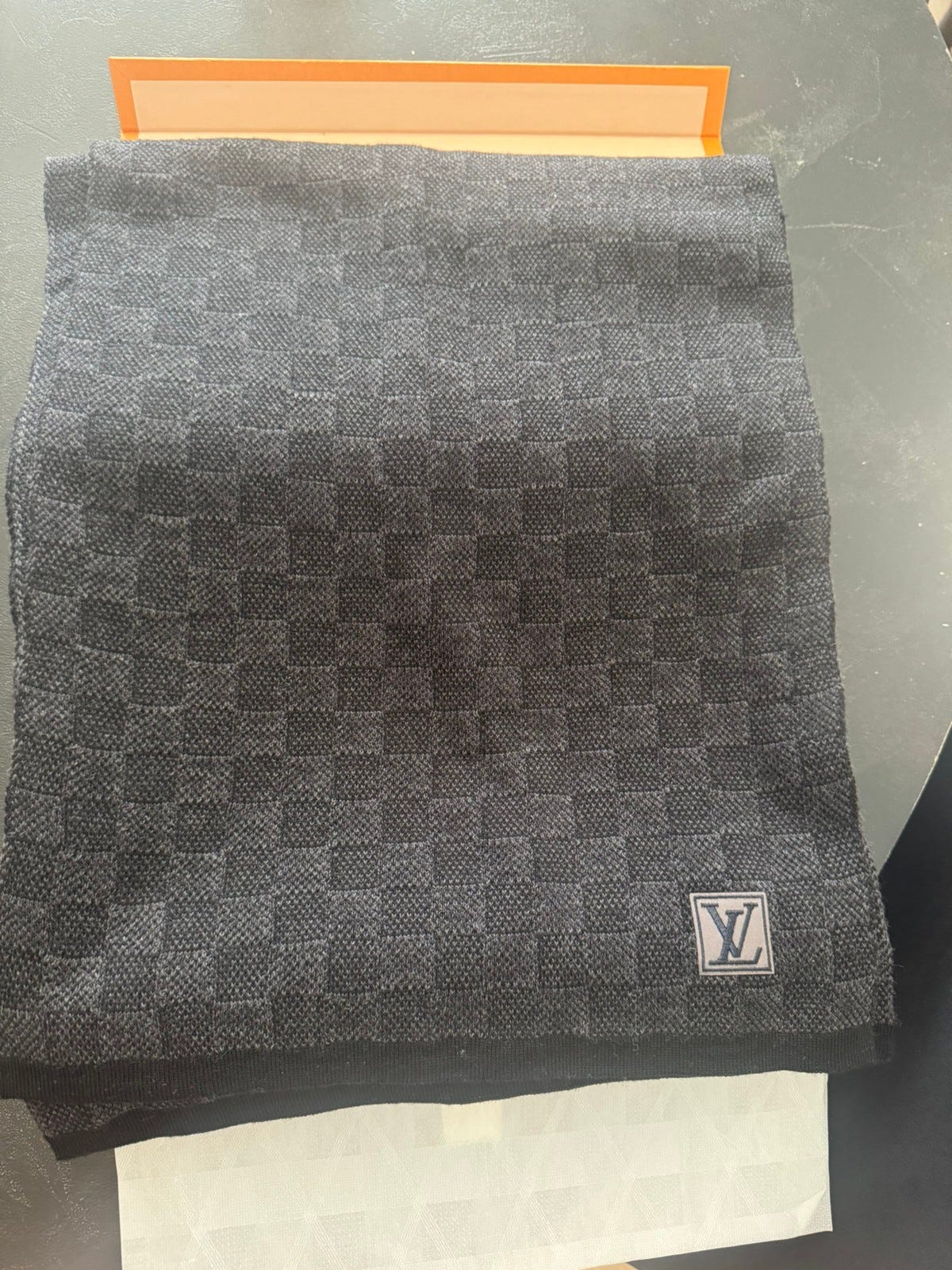 Louis vuitton skjerf | FINN torget